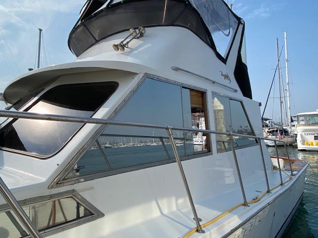 1973 Uniflite 42 Flybridge Flybridge for sale - YachtWorld