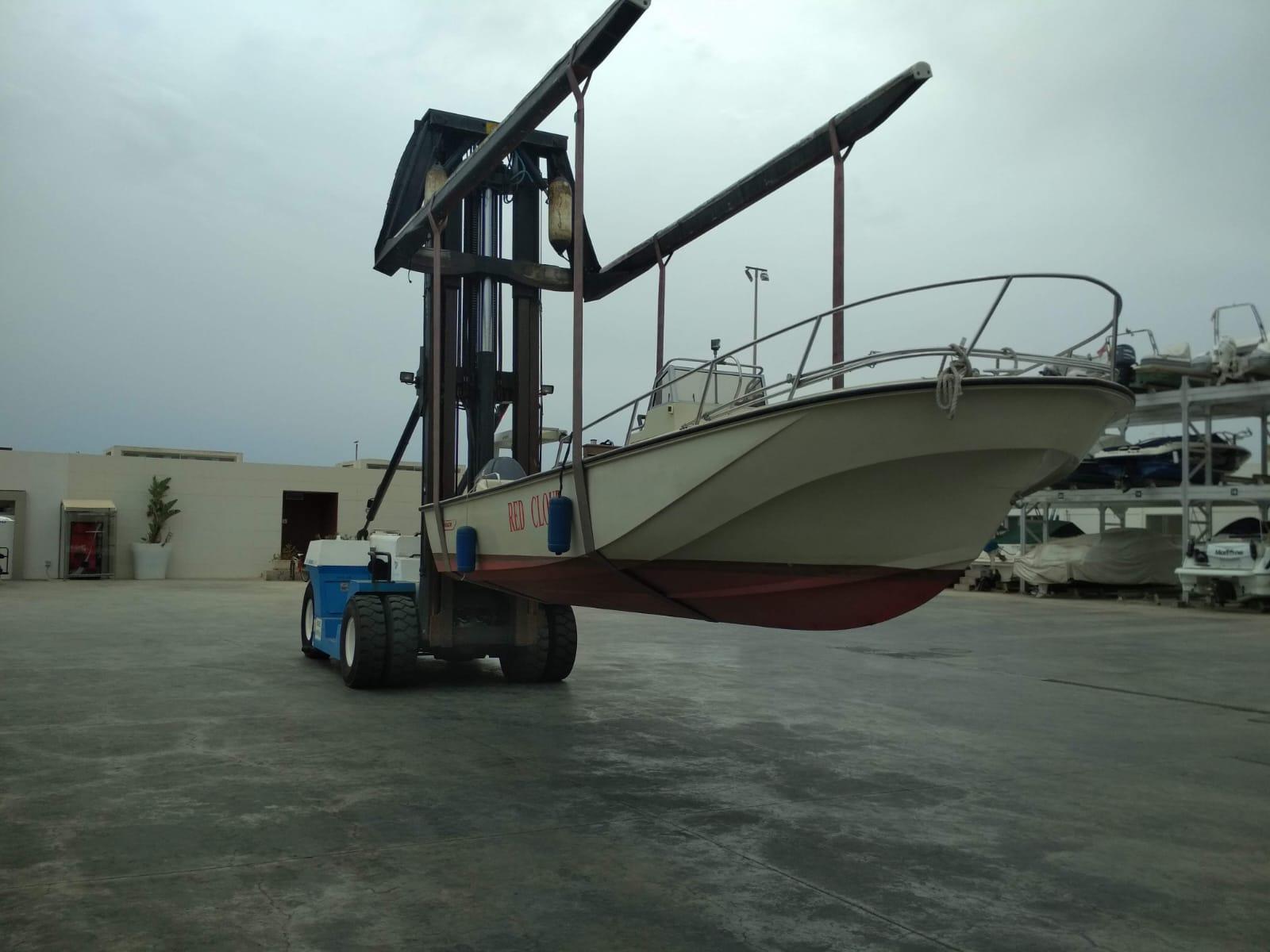 Used Boston Whaler 24 Outrage in Islas Baleares - iNautia