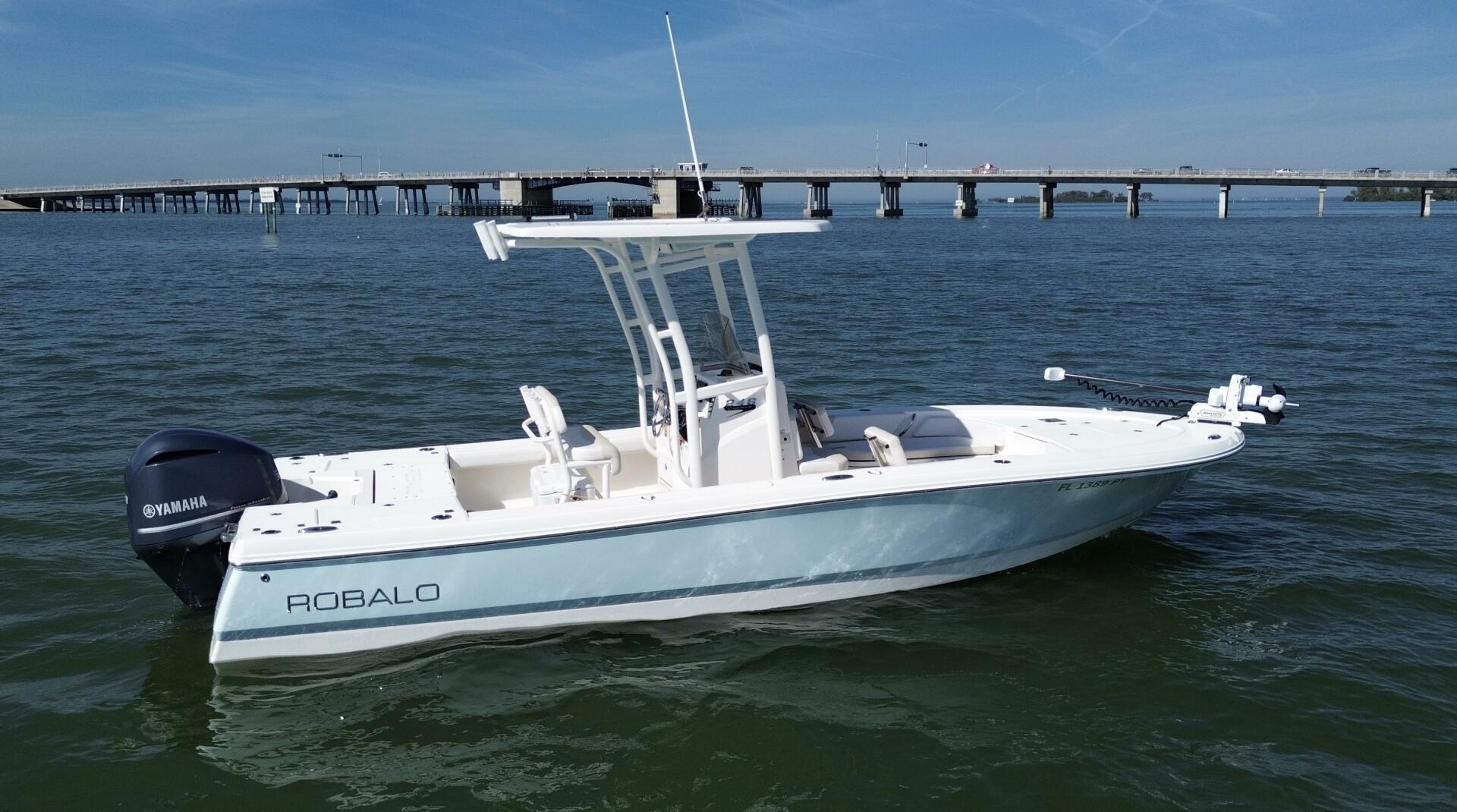 Robalo 246 Cayman boats for sale | YachtWorld