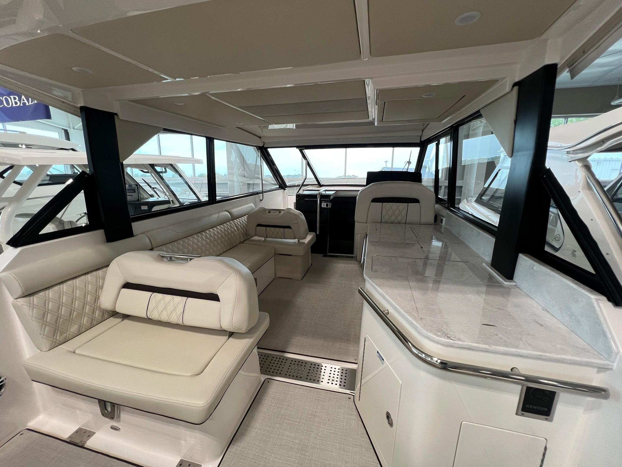 2024 Regal 36 Grande Coupe Motor Yacht for sale - YachtWorld