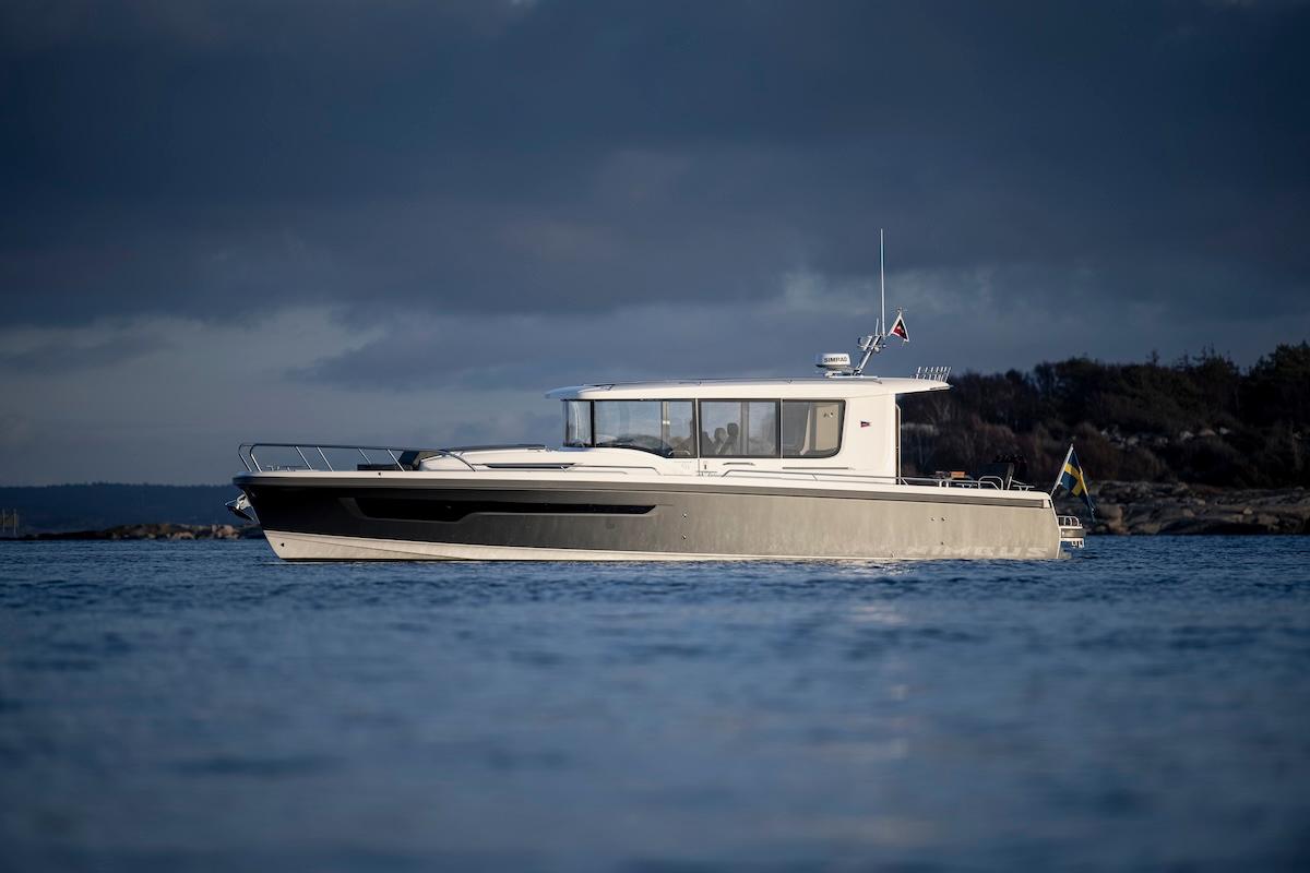 2025 Nimbus C11 INBOARD 2xD4 320 Cruiser for sale - YachtWorld