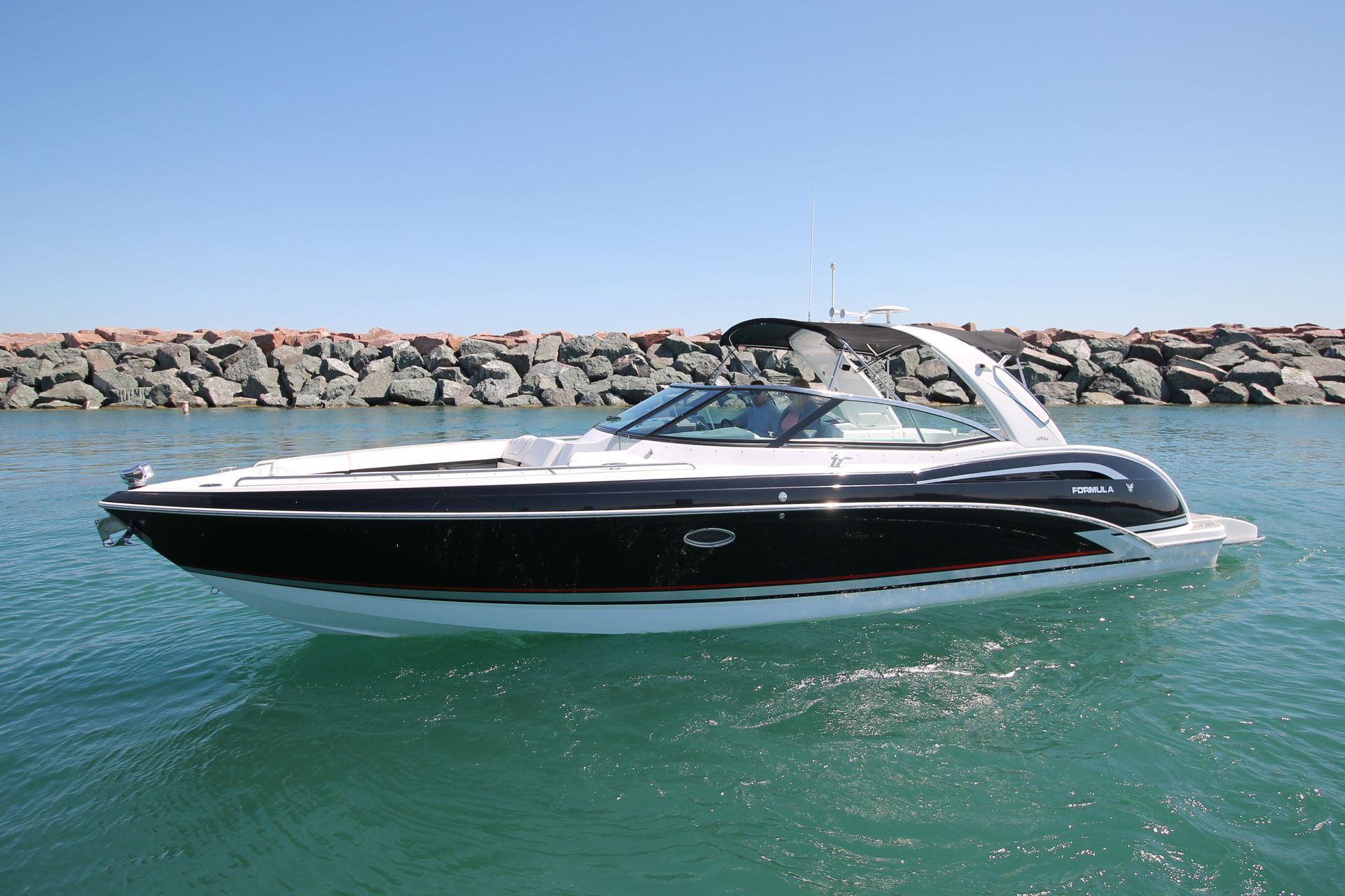 2014 Formula 350 CBR - Weber Yachts