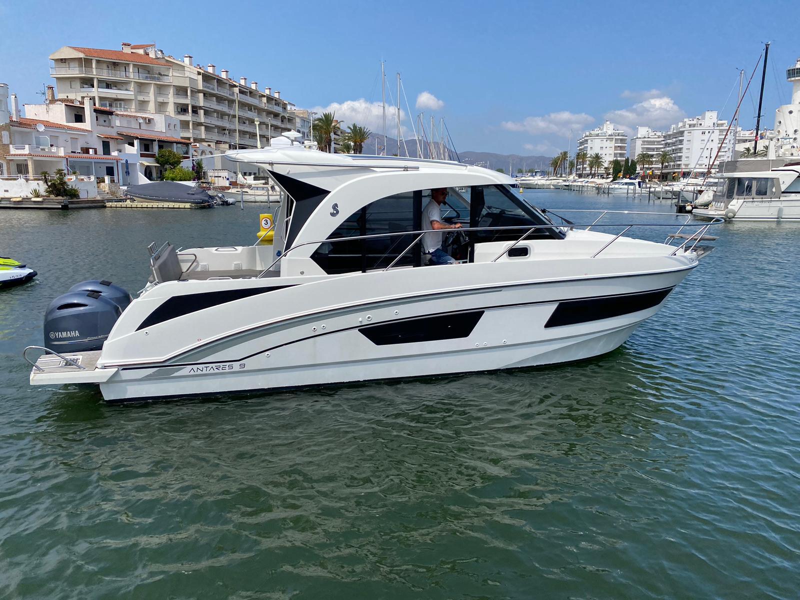Beneteau ANTARES 9 OB Usate a Girona - iNautia