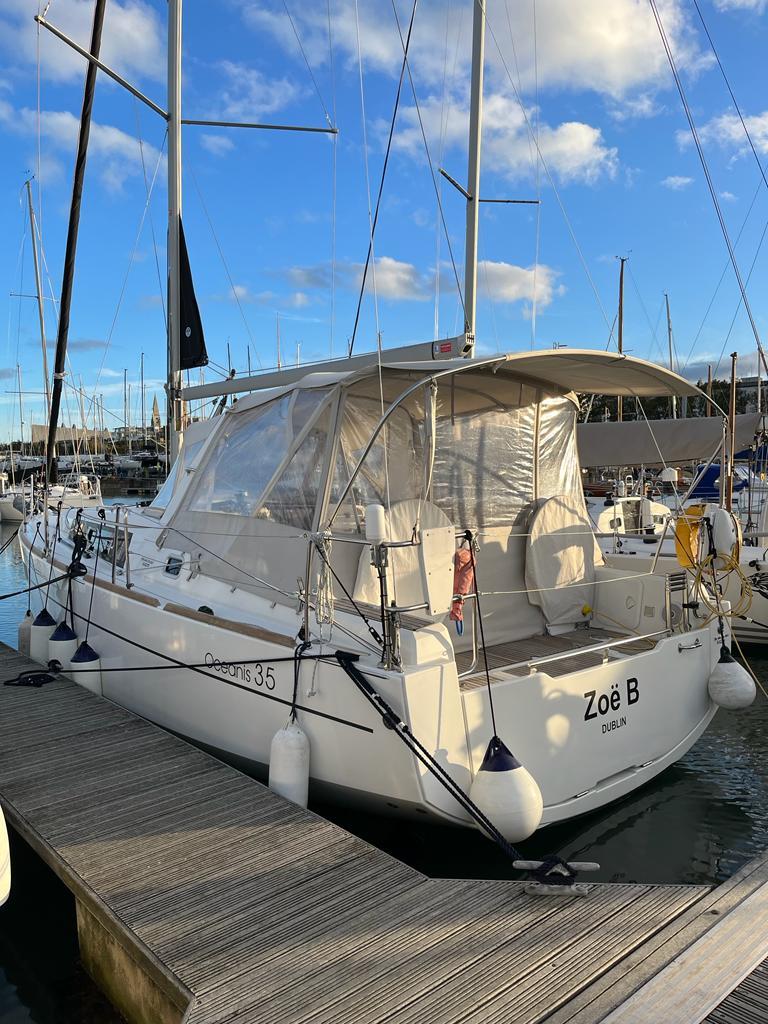 2016 Beneteau Oceanis 35 Cruiser for sale - YachtWorld