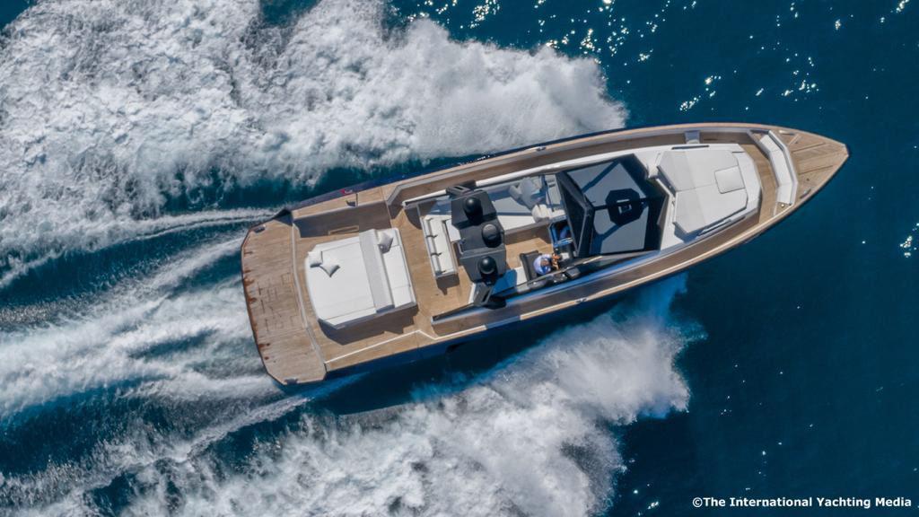 2020 Evo Yachts R6 Cruiser for sale - YachtWorld