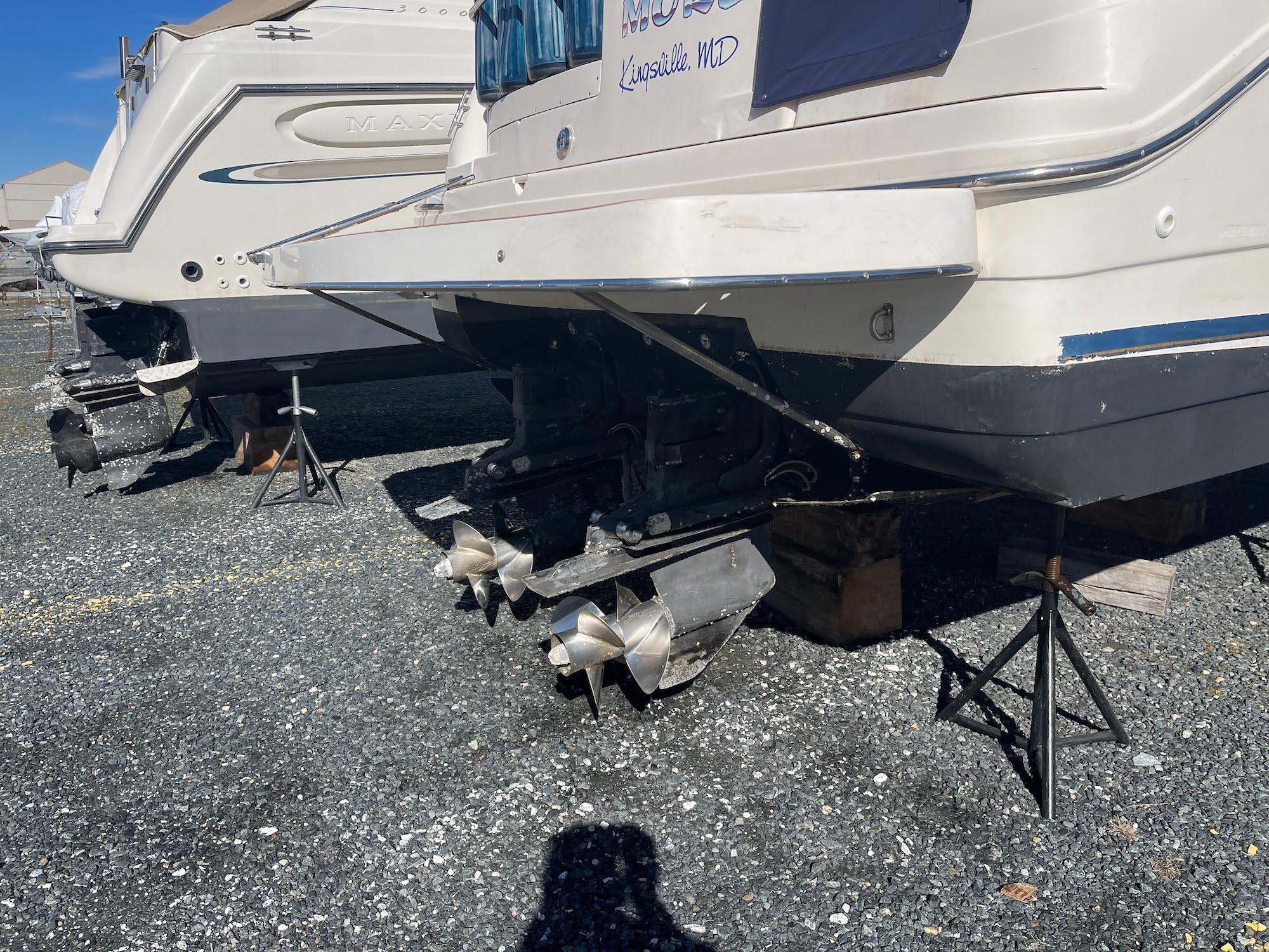 2001 Rinker 310 Fiesta Vee Cruiser for sale - YachtWorld