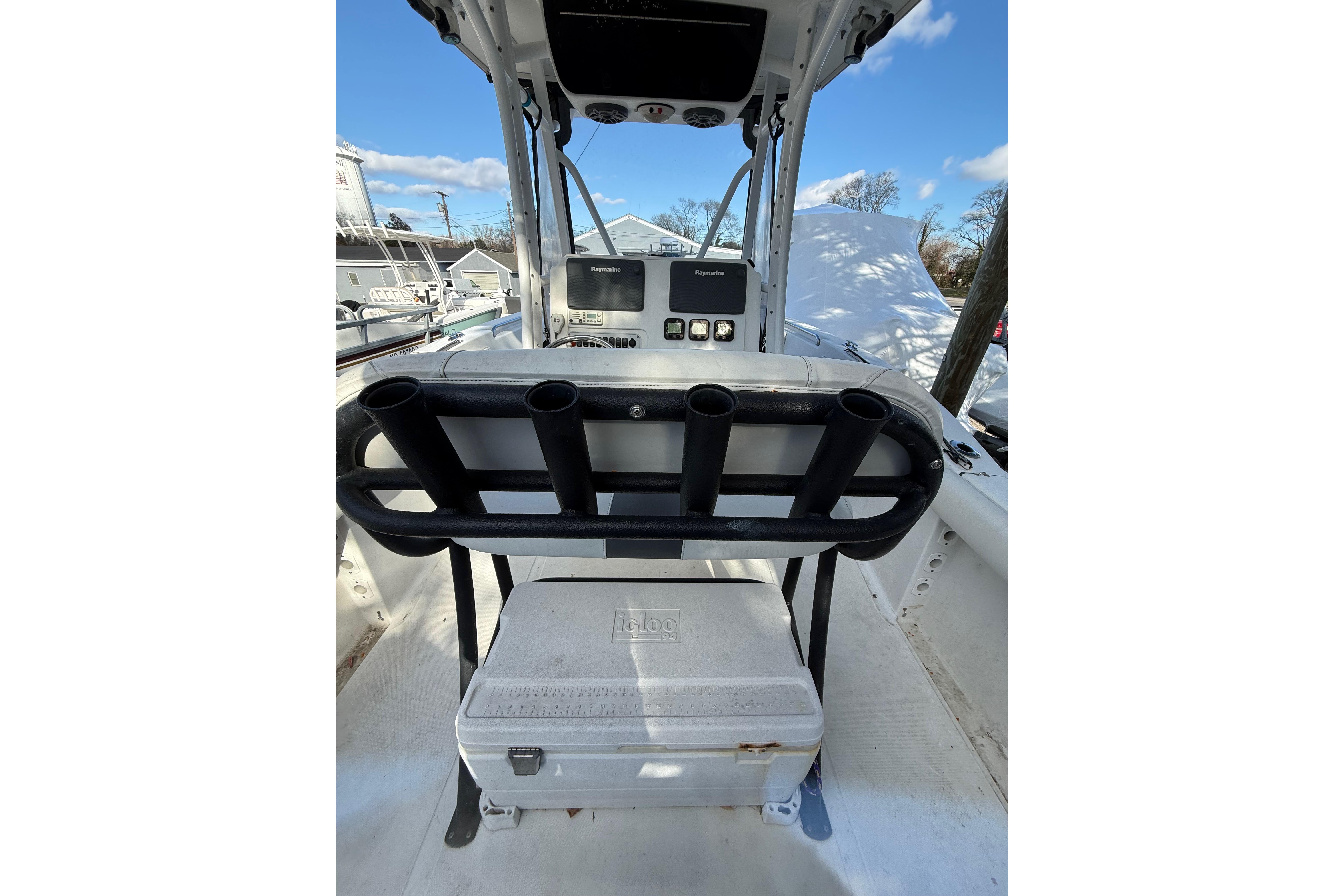 2012 Tidewater 250 CC Adventure Center Console Boote Kaufen - YachtWorld