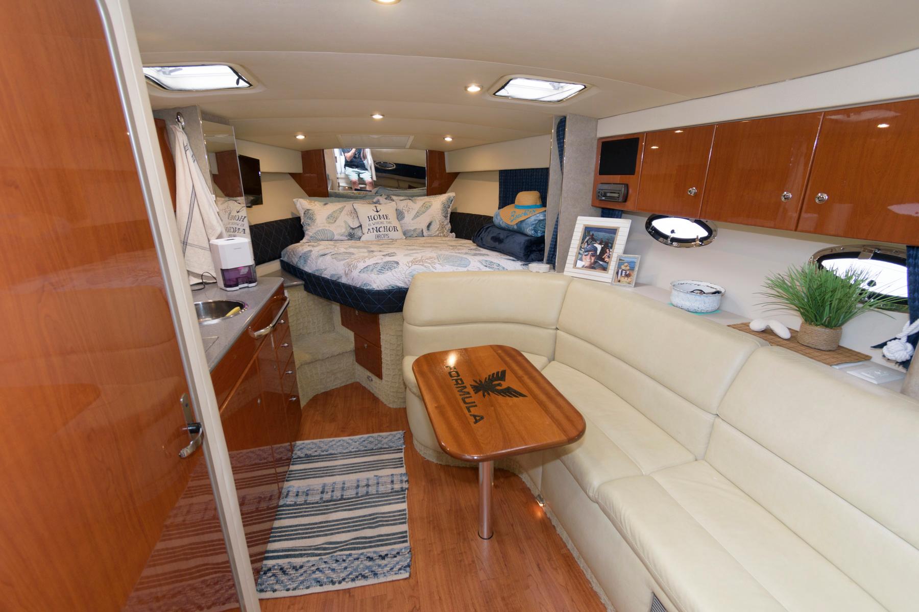 2007 Formula 31 PC Cruiser for sale - YachtWorld