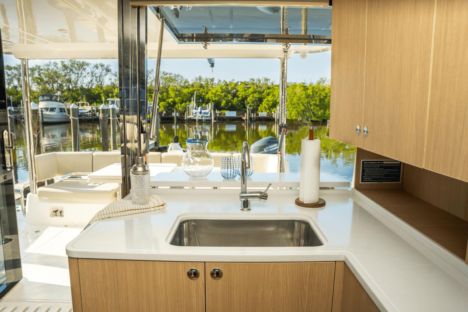 2024 Aquila 42 Yacht Power Catamaran for sale - YachtWorld