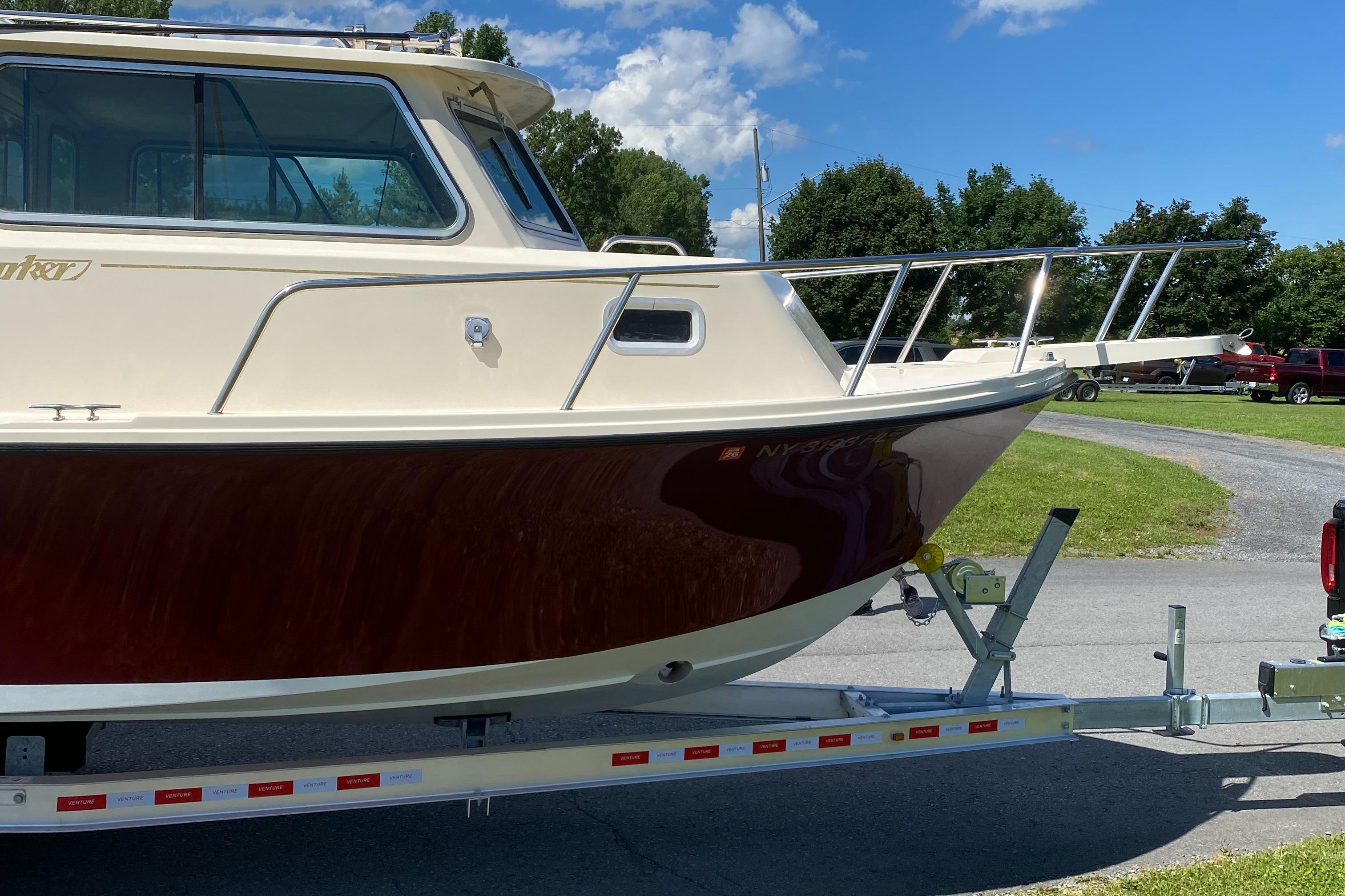 2004 Parker 2520 Deep Vee / Cabin Freshwater Fishing for sale - YachtWorld