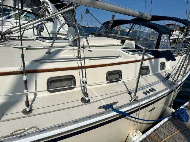 1998 Caliber 40 LRC Motorsailer for sale - YachtWorld