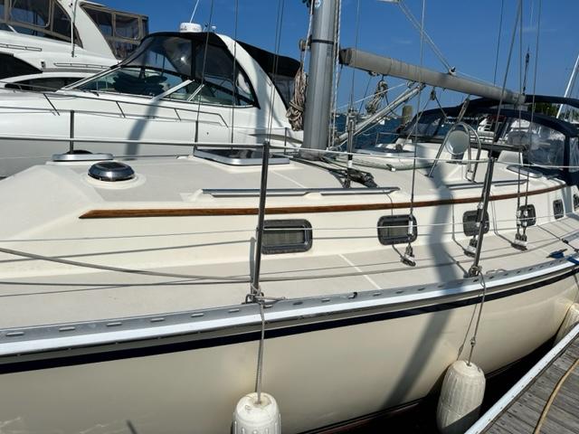 1998 Caliber 40 LRC Motorsailer for sale - YachtWorld