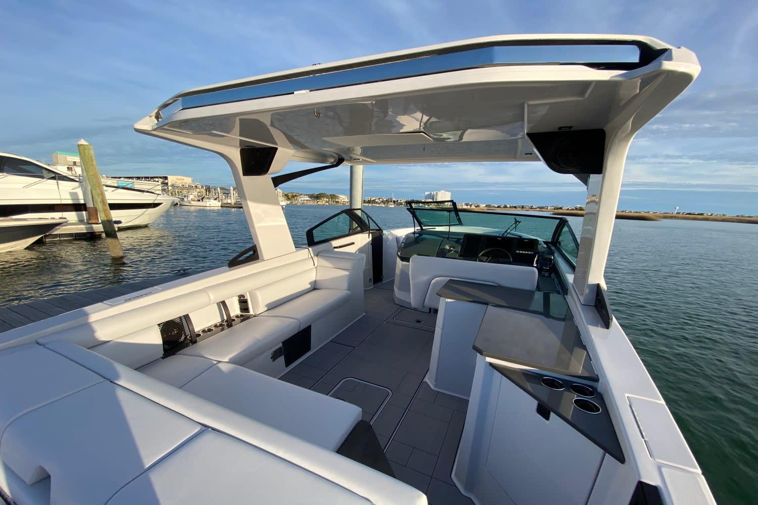 2023 Aviara AV32 Outboard Lanchas pequeñas en venta - YachtWorld