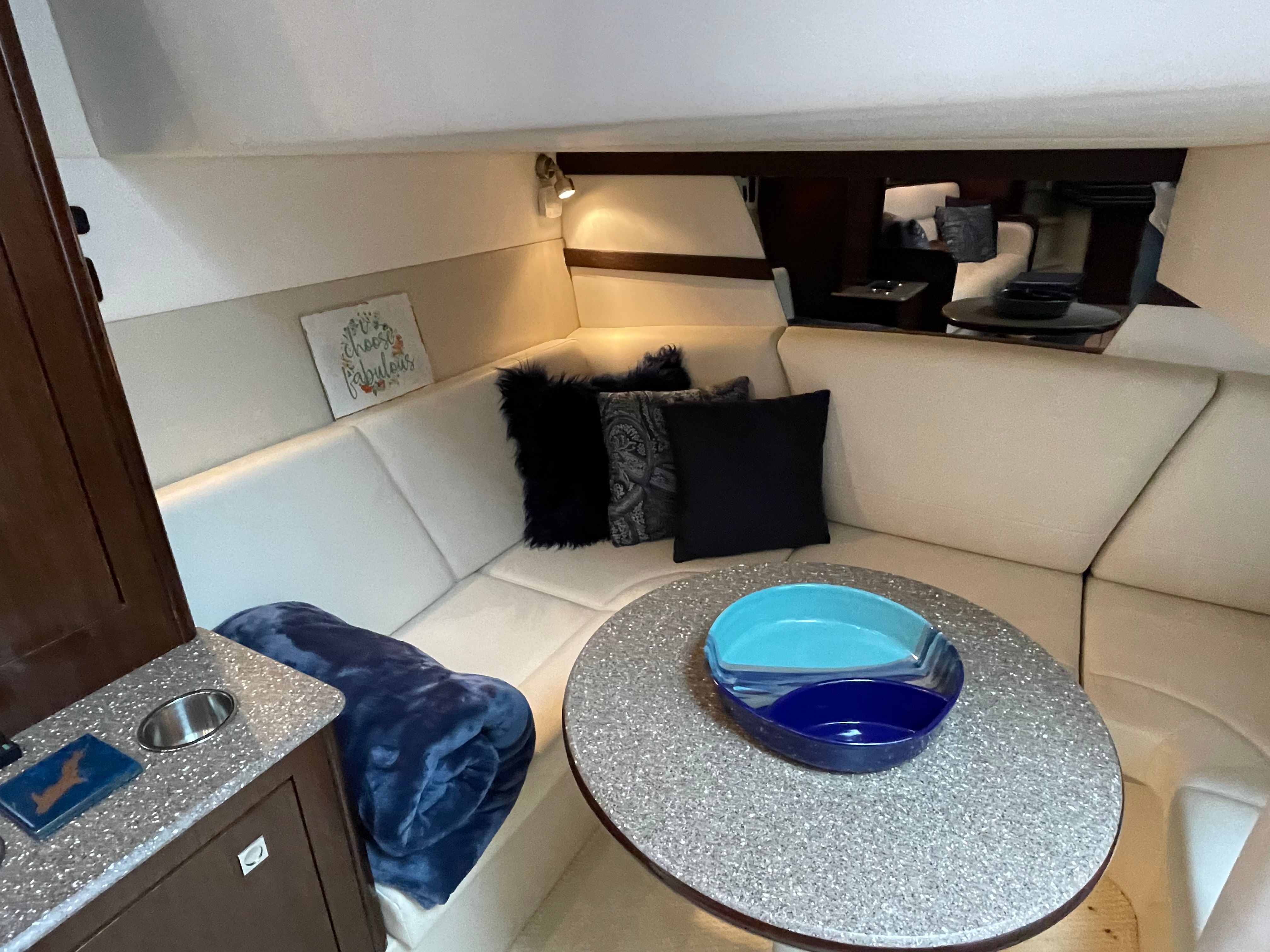 2012 Cruisers 380 Express Cruiser for sale - YachtWorld