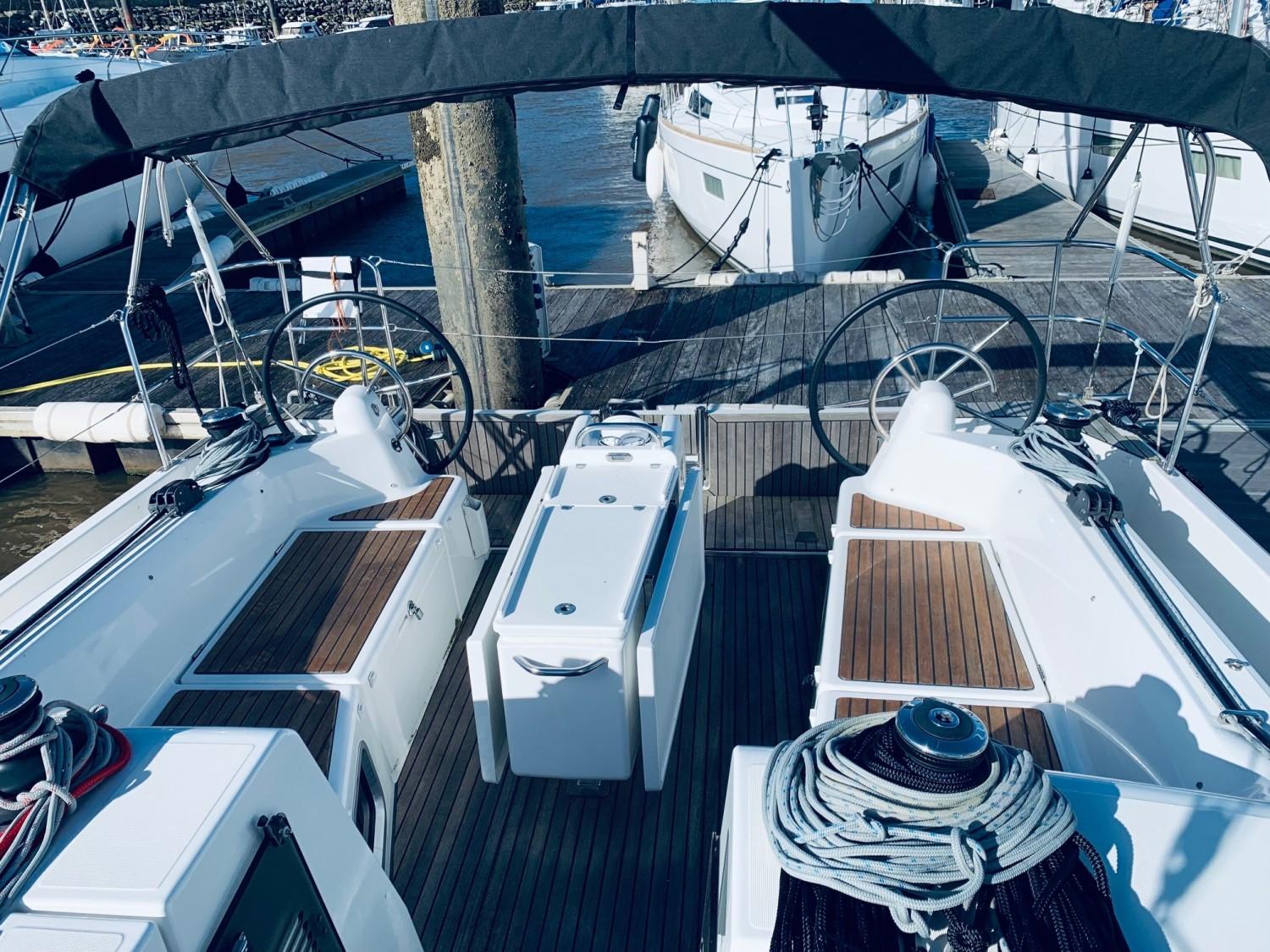 2020 Jeanneau Sun Odyssey 410 Sloop for sale - YachtWorld