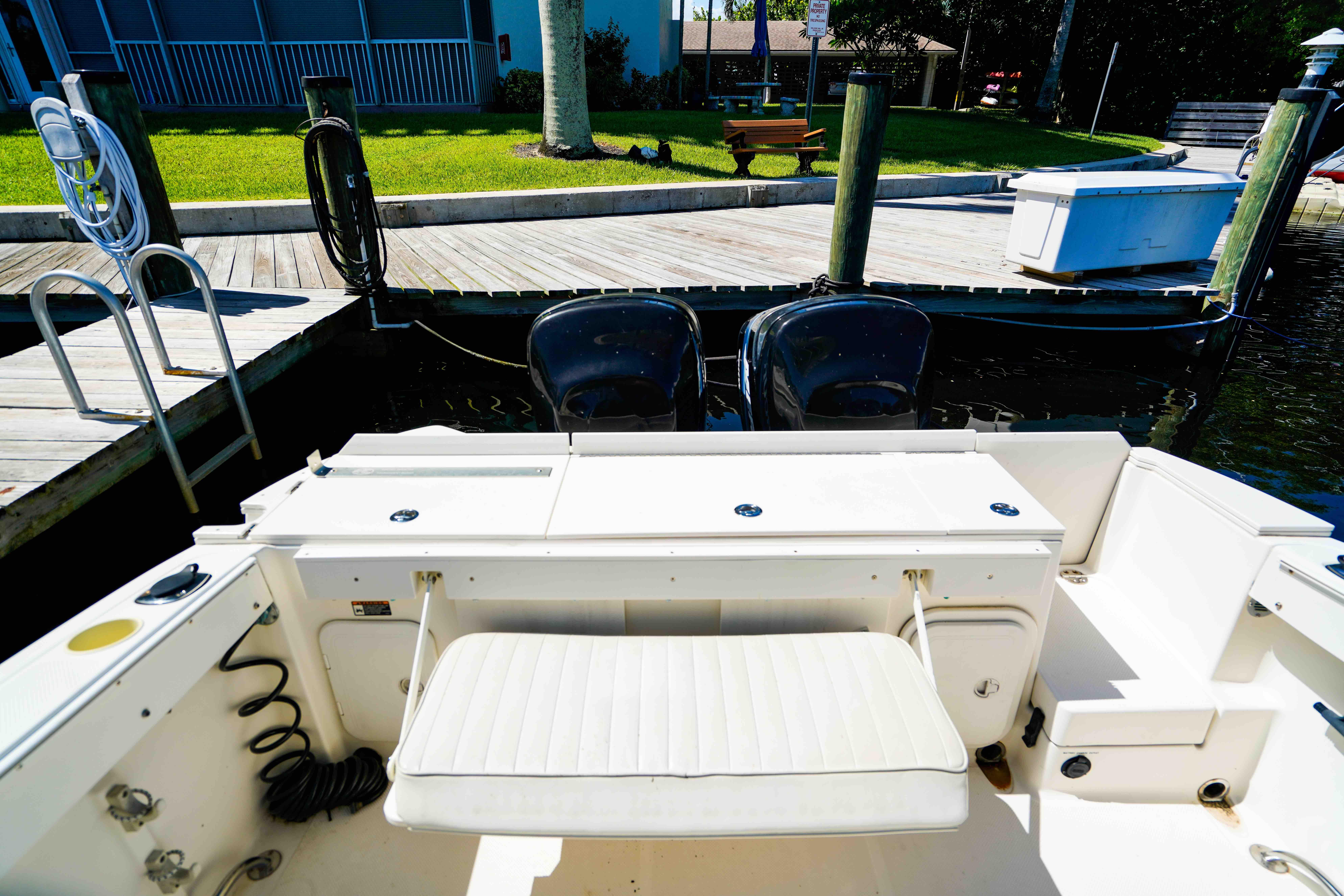 2004 Trophy 2502 Walkaround Walkaround for sale - YachtWorld