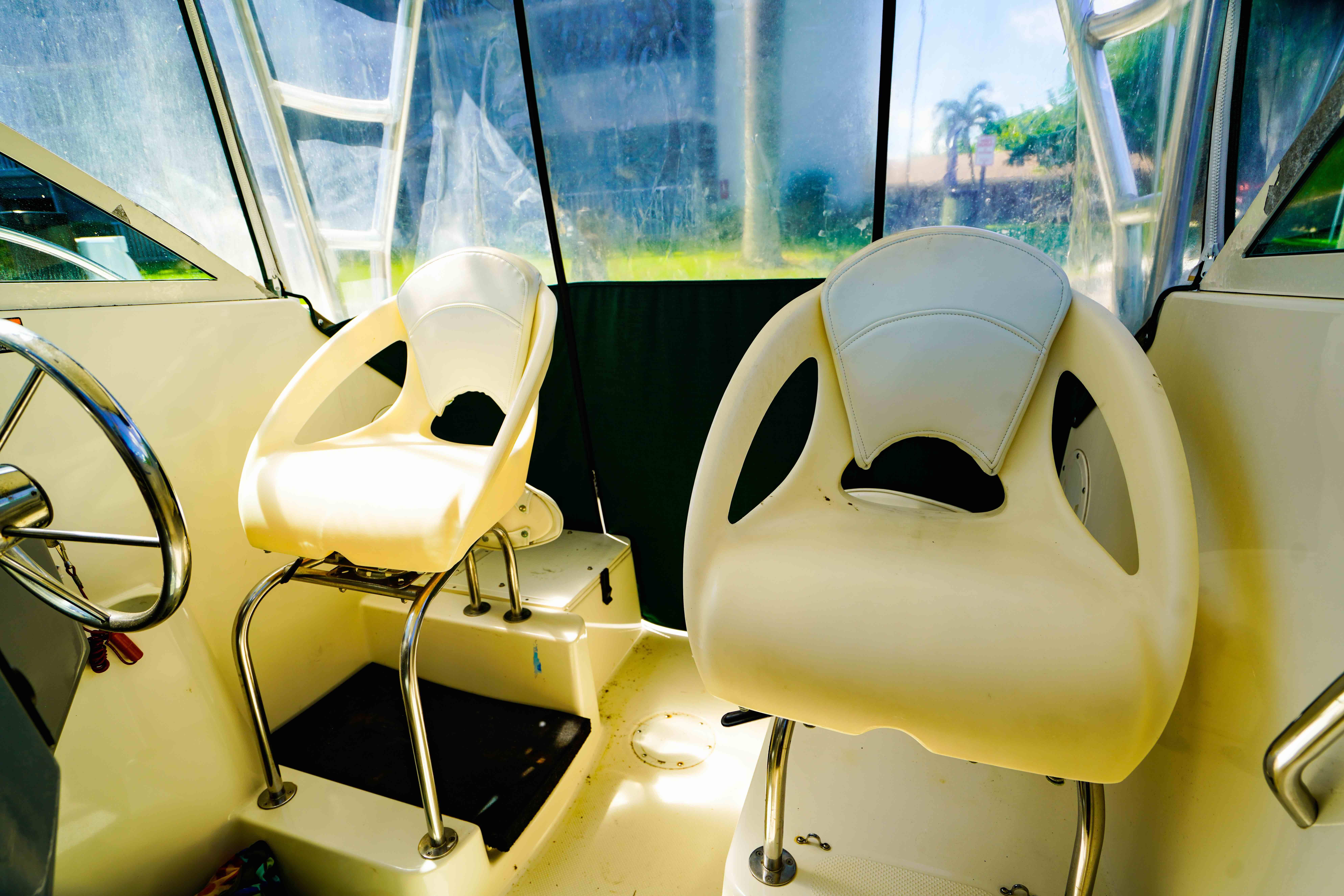 2004 Trophy 2502 Walkaround Walkaround for sale - YachtWorld