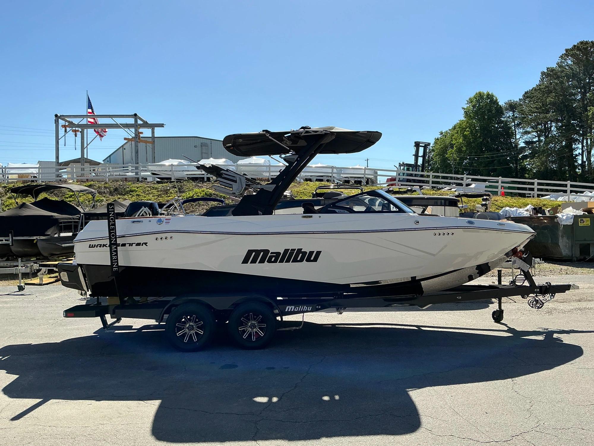 2024 Malibu Wakesetter 23 LSV Wasserski/Wakeboard-Boot Kaufen - YachtWorld