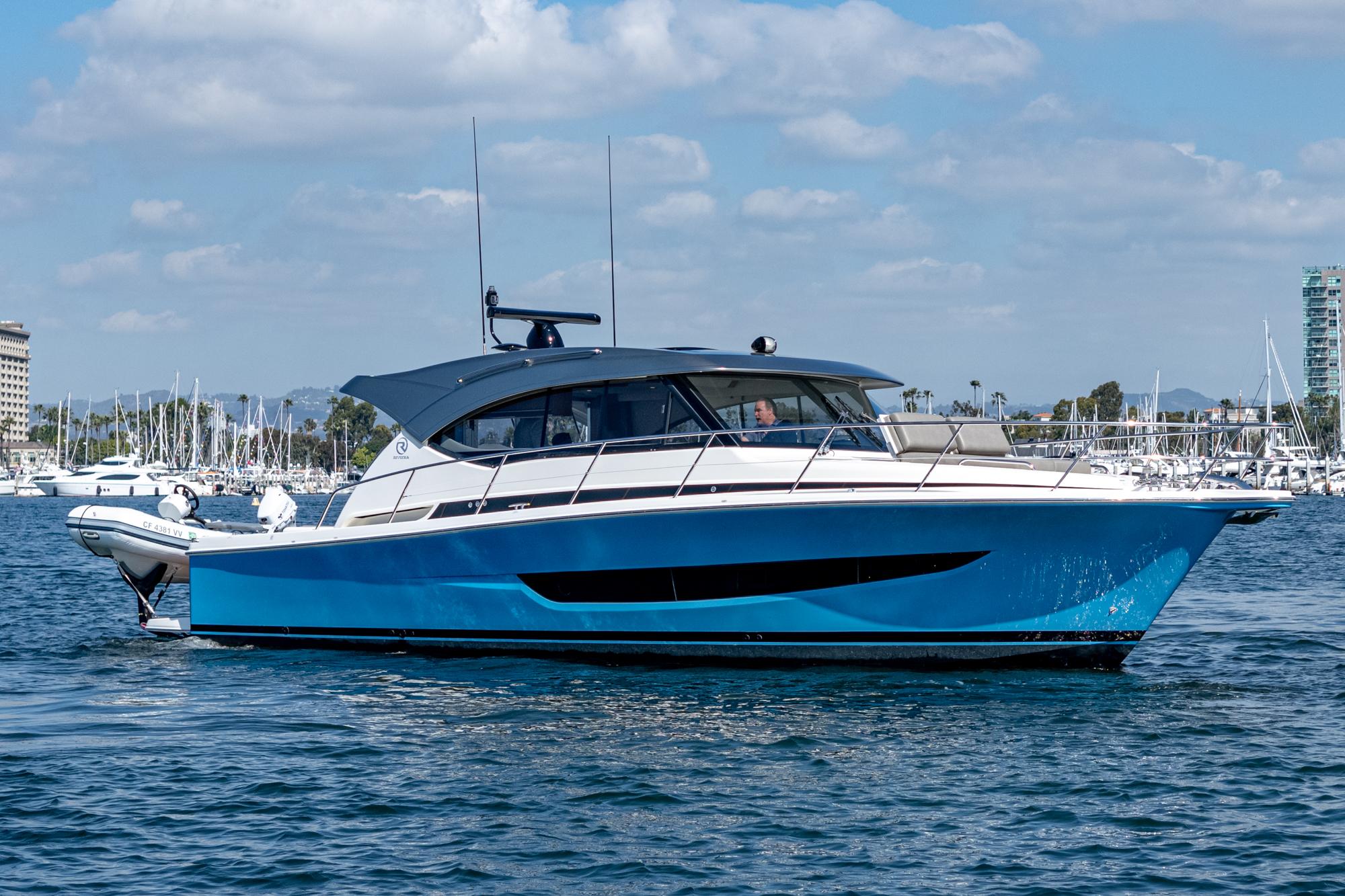 2021 Riviera 395 SUV Express Cruiser for sale - YachtWorld