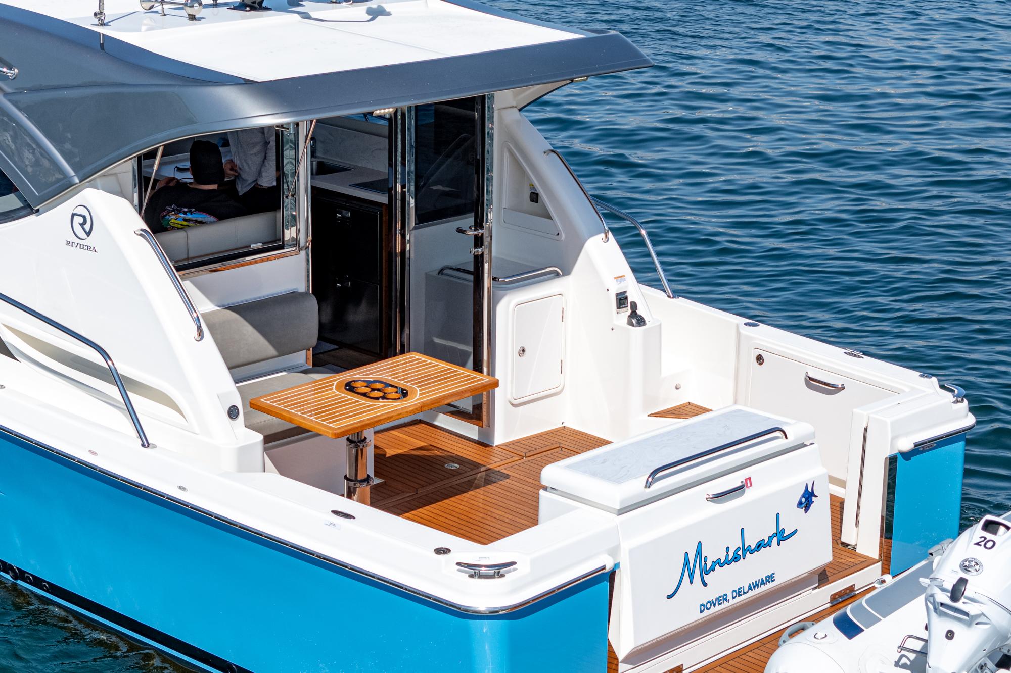 2021 Riviera 395 SUV Express Cruiser for sale - YachtWorld