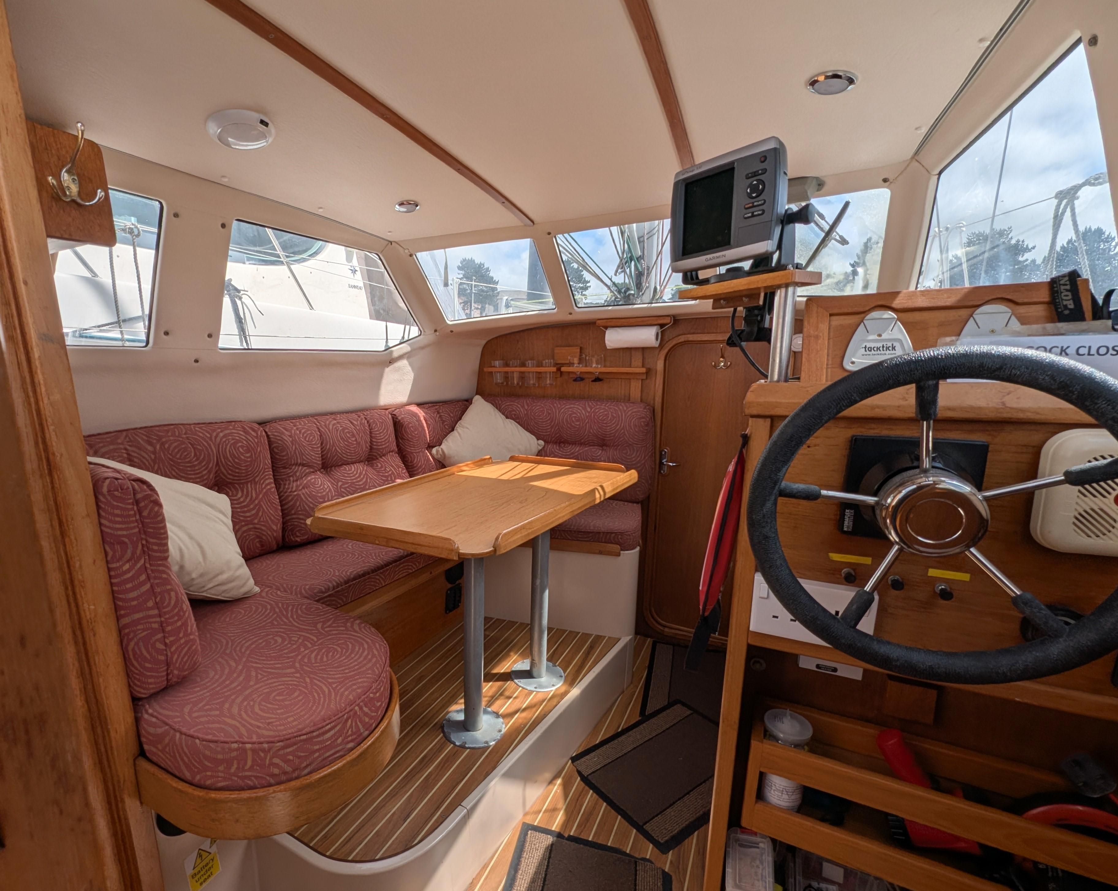 Hunter Pilot 27 | 8m | 2002 - Cumbria | Boats and Outboards