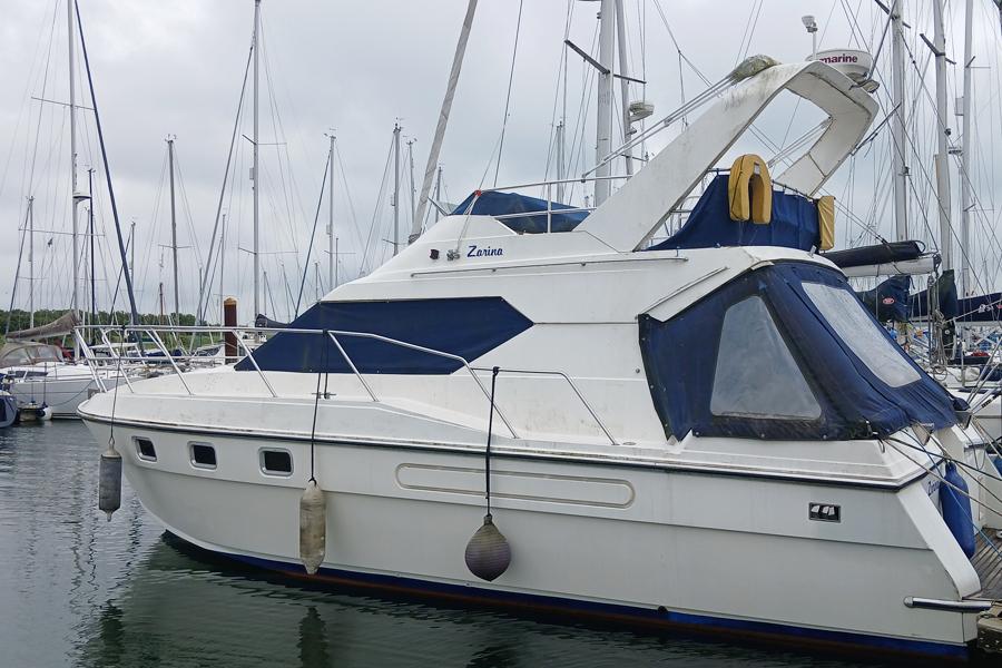 1990 Suncruiser 35 - Essex | Boatshop24 UK