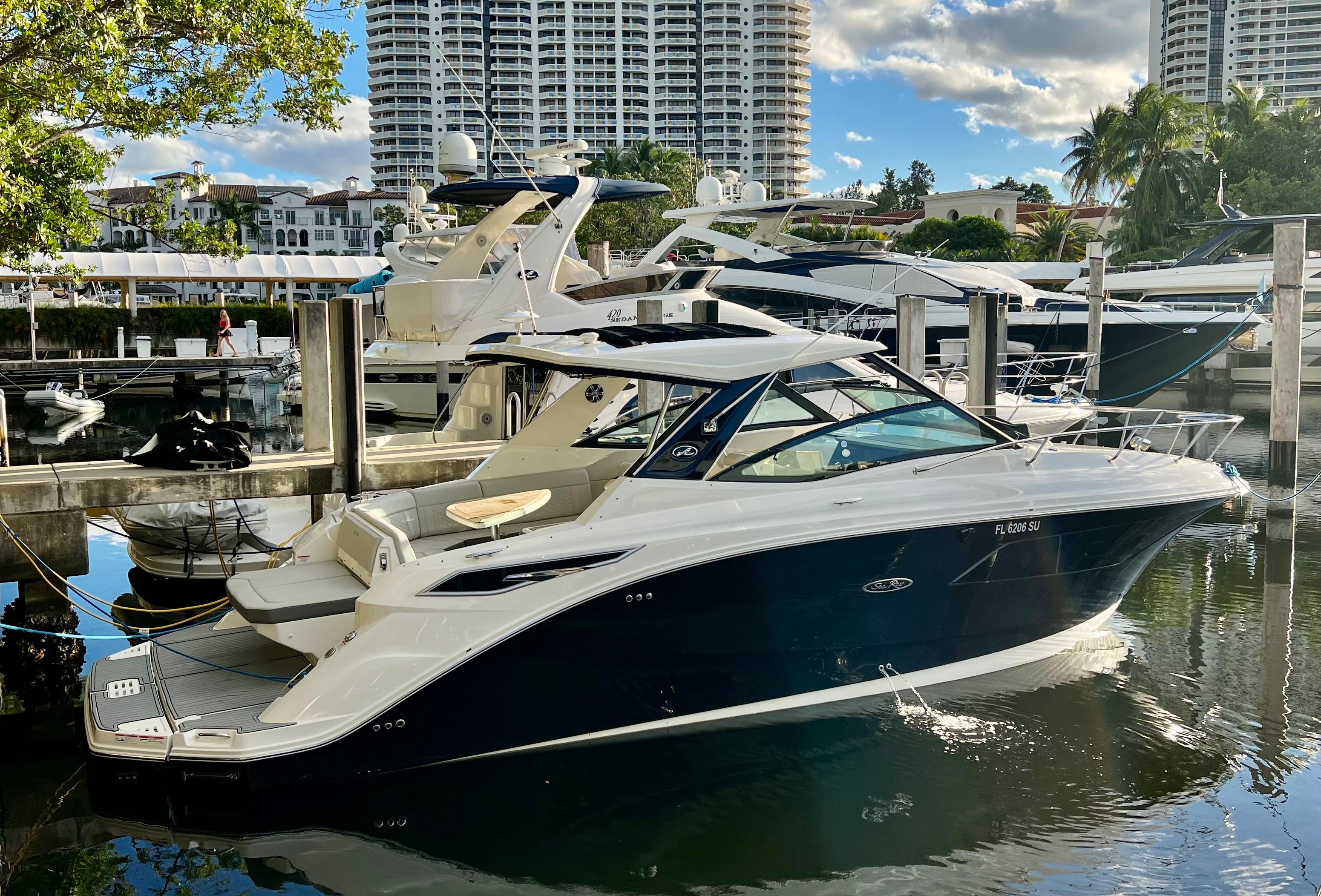 2021 Sea Ray 320 Sundancer DA Sports Cruiser for sale - YachtWorld