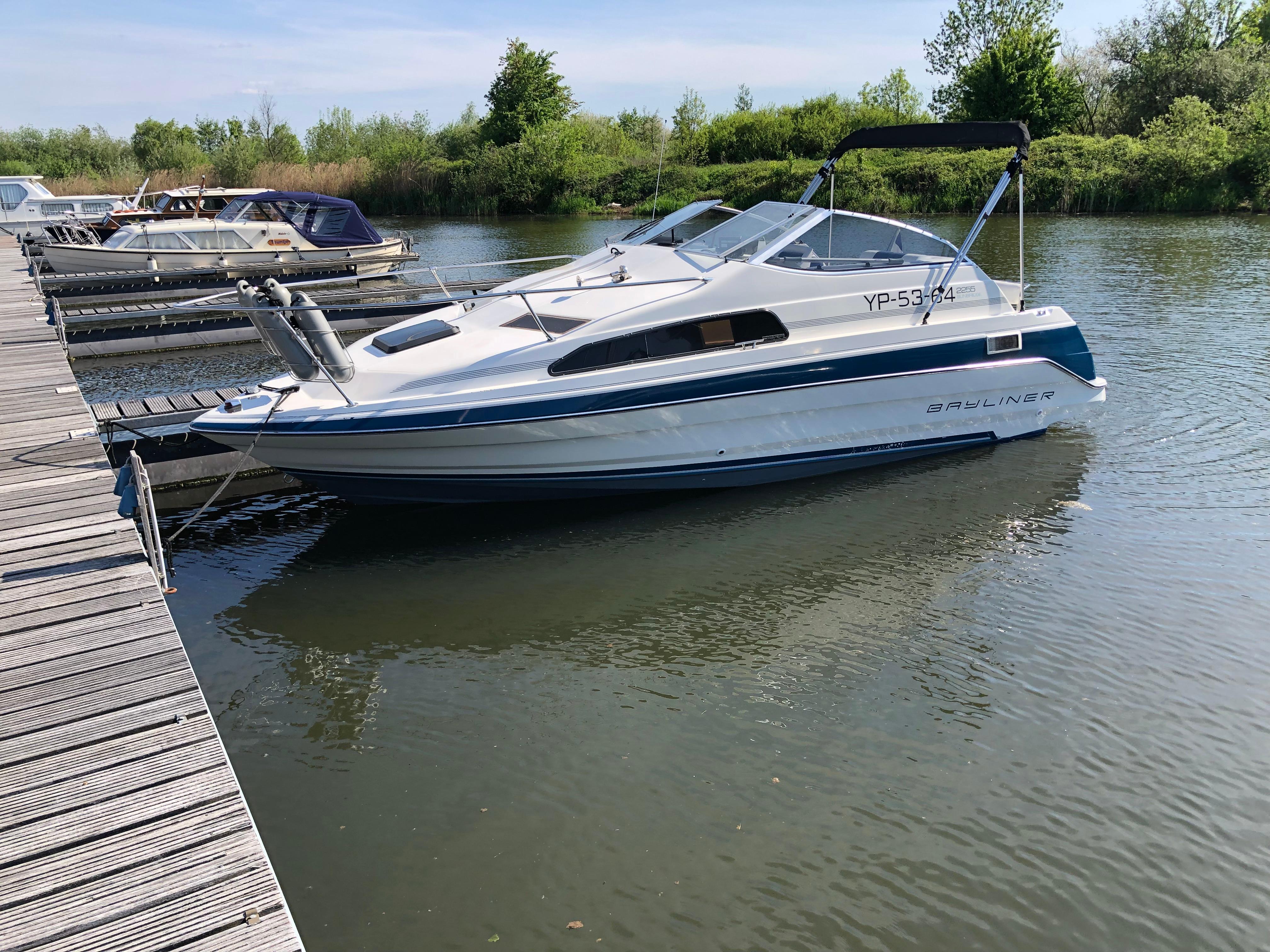 Tweedehands 1991 Bayliner 2255 Ciera Sunbridge Neer, Nederland 12,950 ...