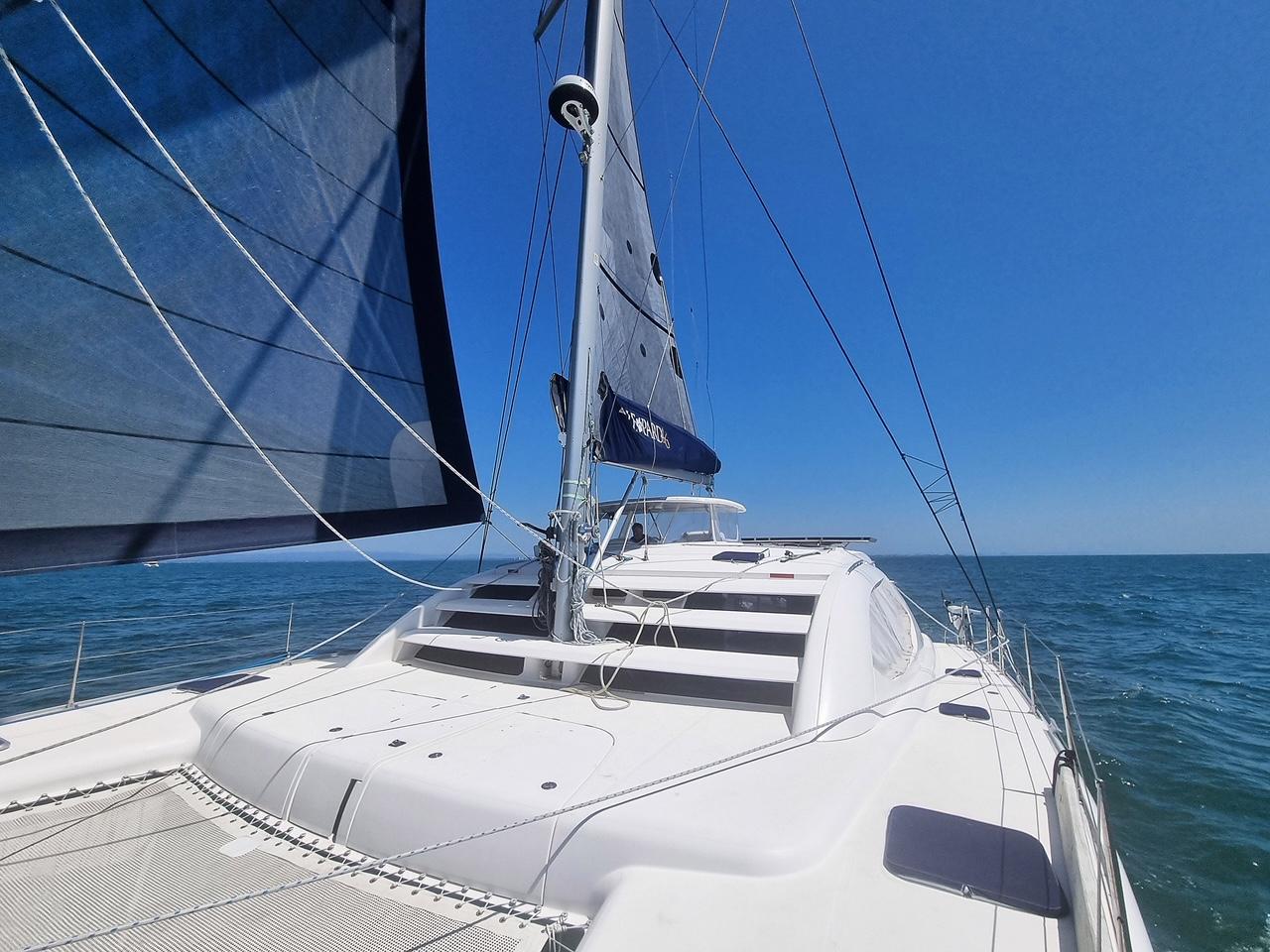 2011 Leopard 46 Multi-Hull for sale - YachtWorld