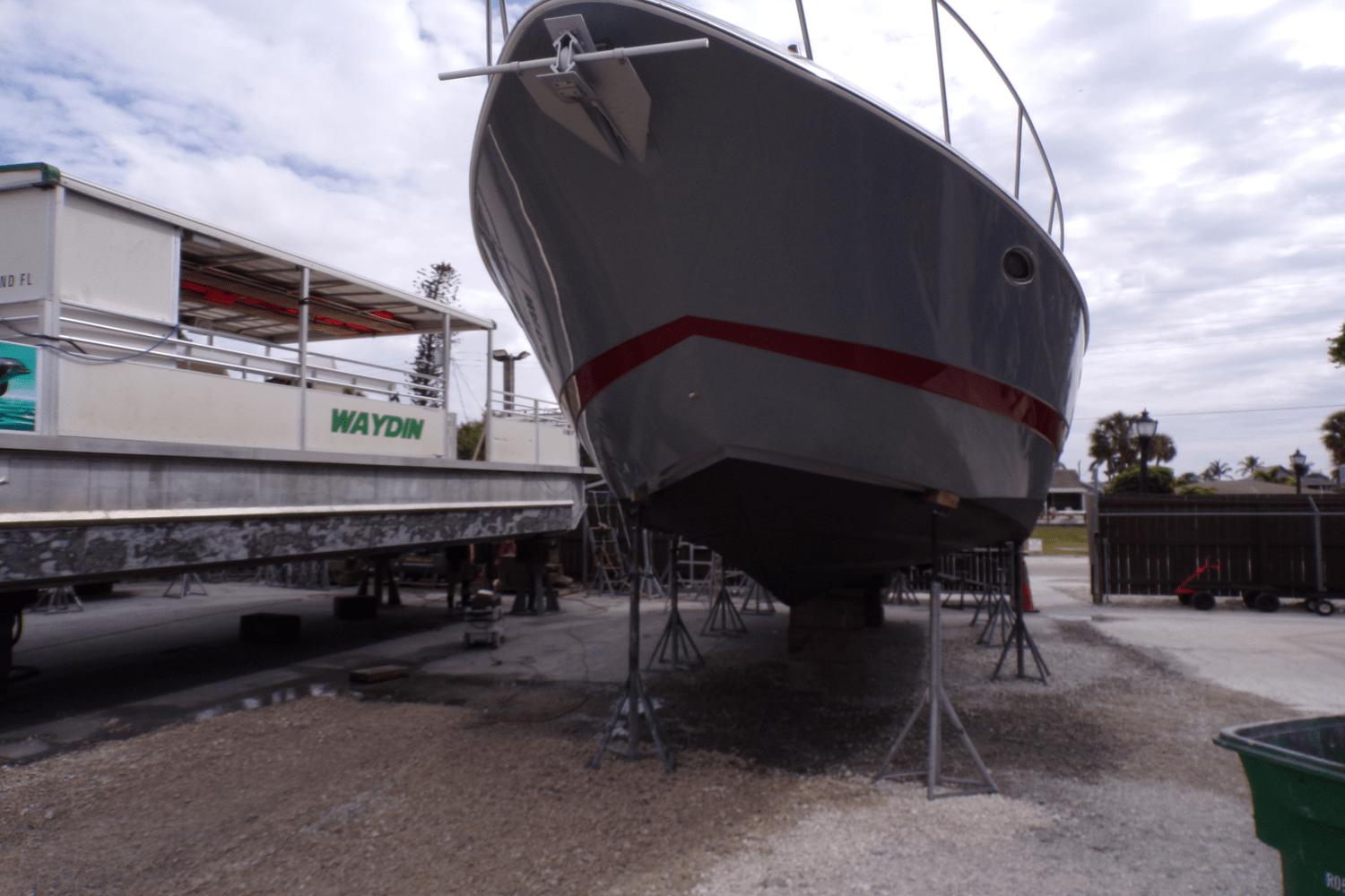 2005 Cruisers Yachts 370 Express Sports Cruiser for sale - YachtWorld