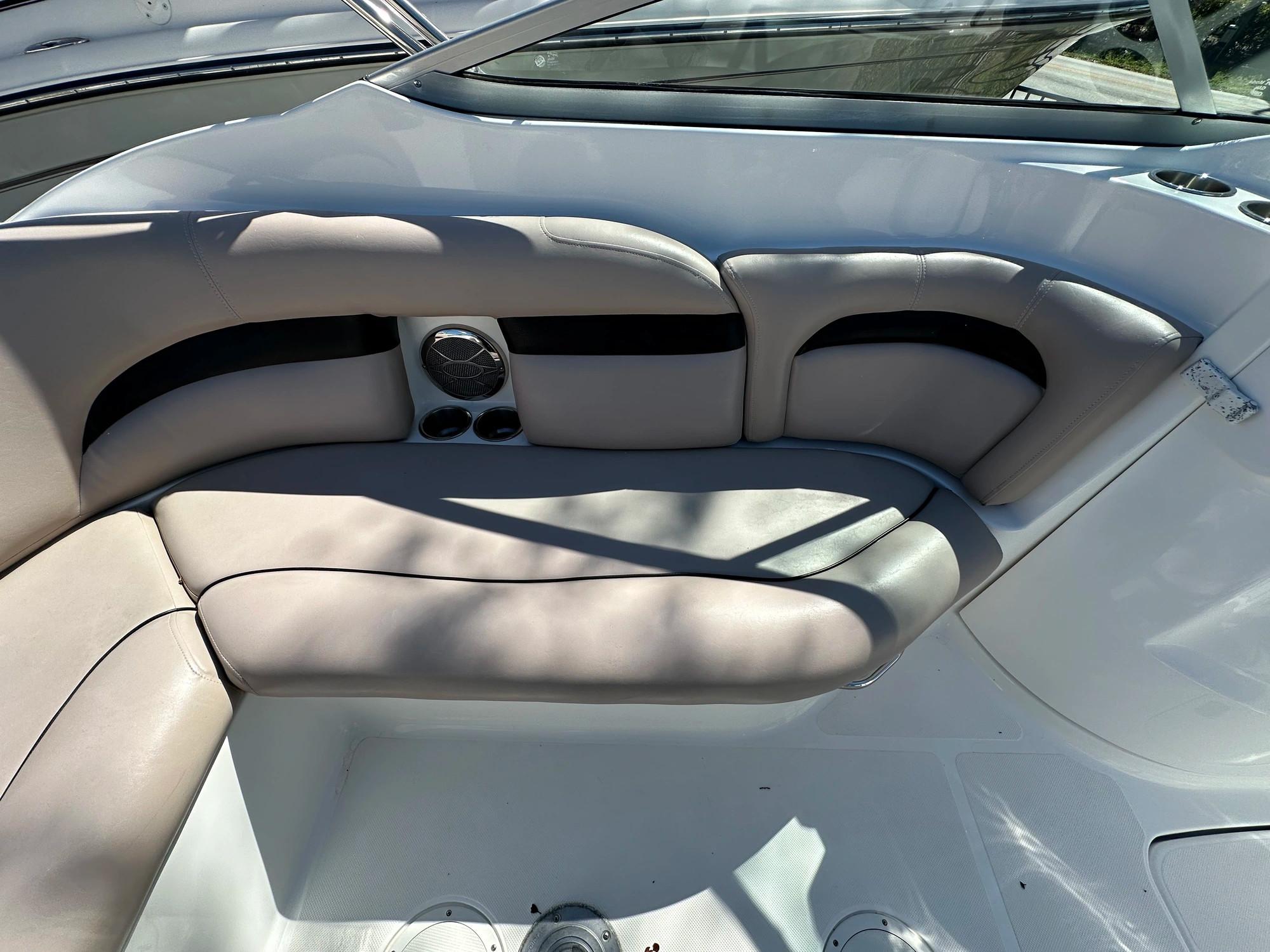 2015 Hurricane SunDeck 2200 DC Dual Console for sale - YachtWorld