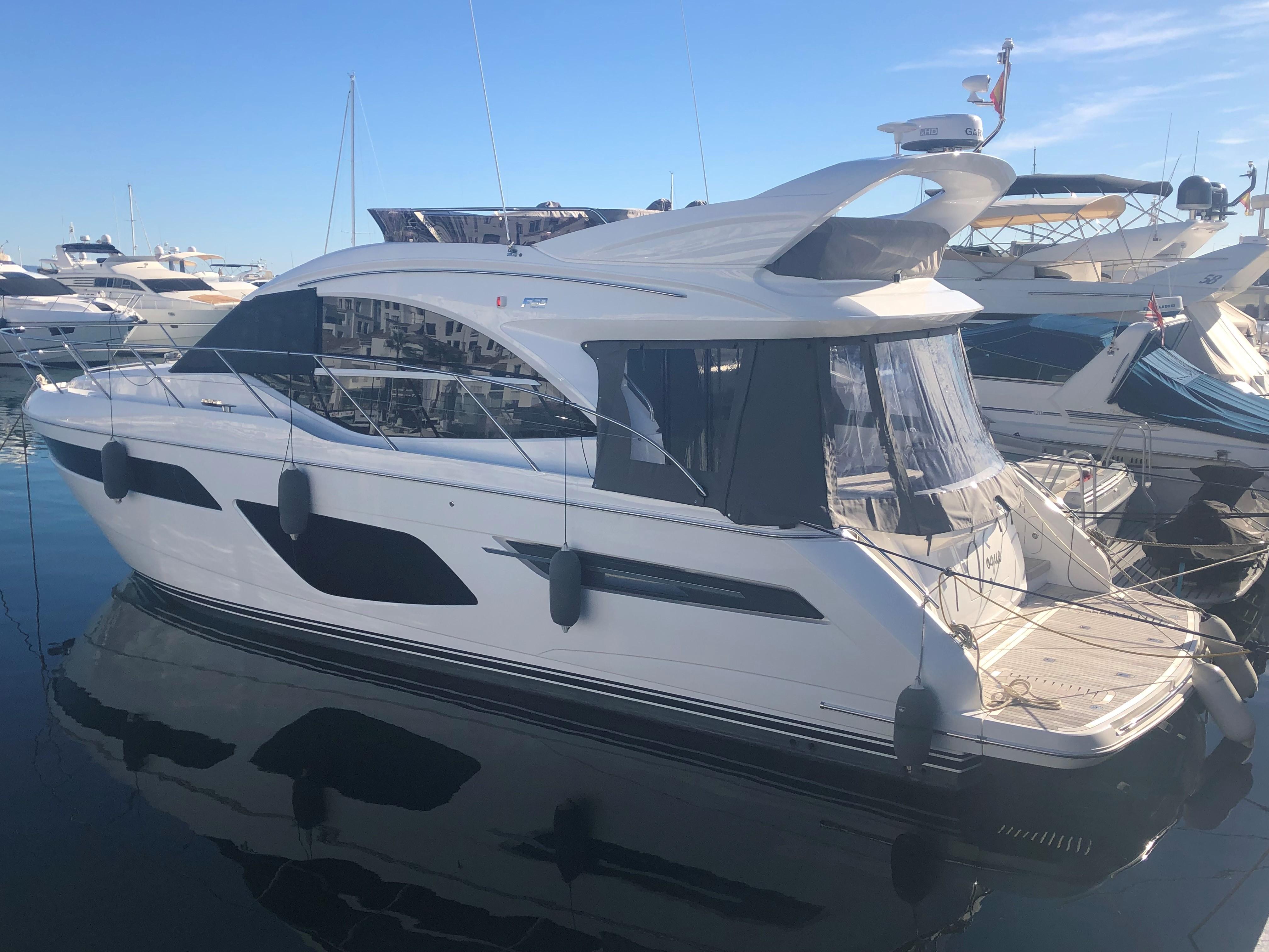 Princess F50 16m 2021, Flybridge Boote | Boot24