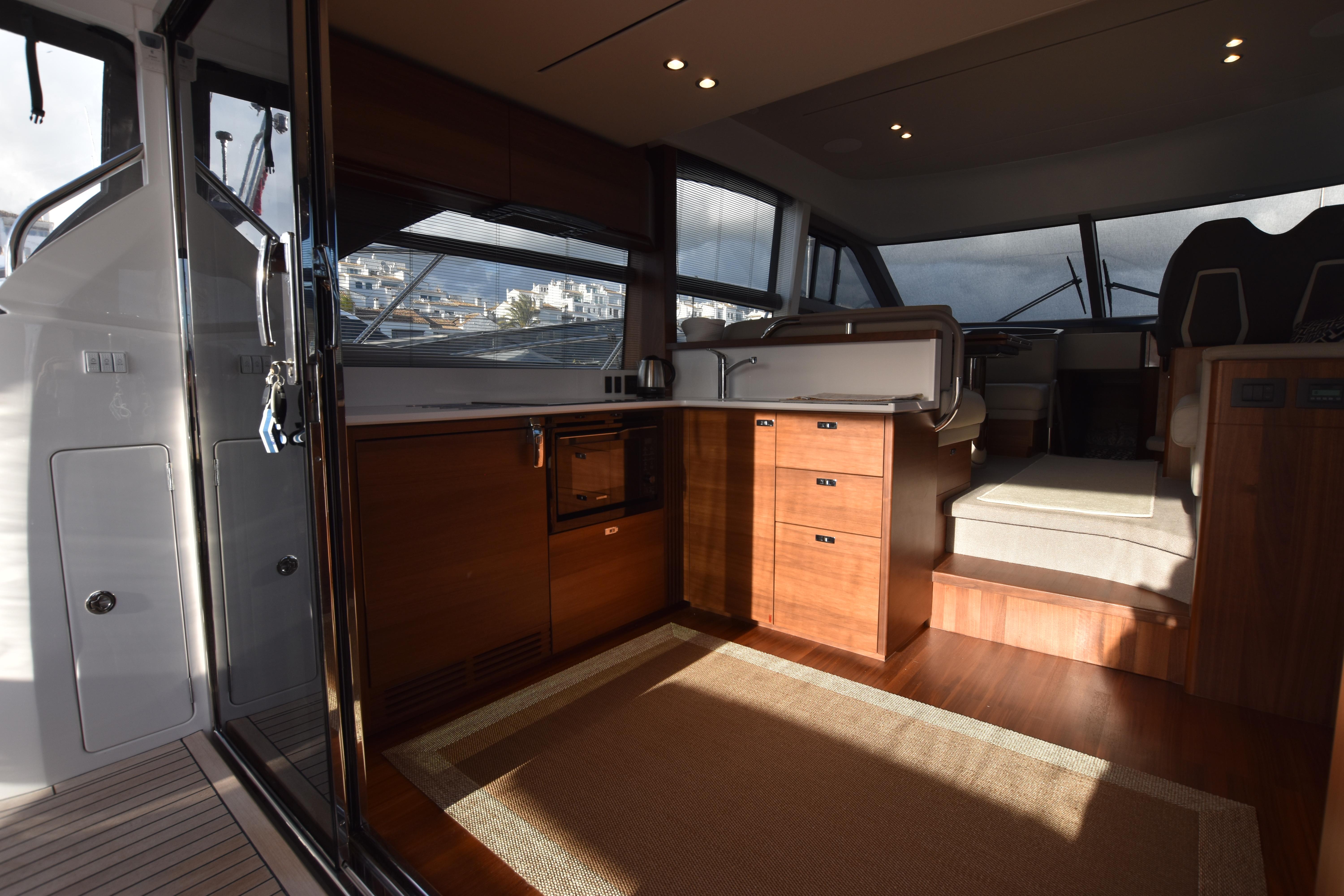 2021 Princess F50 Flybridge for sale - YachtWorld