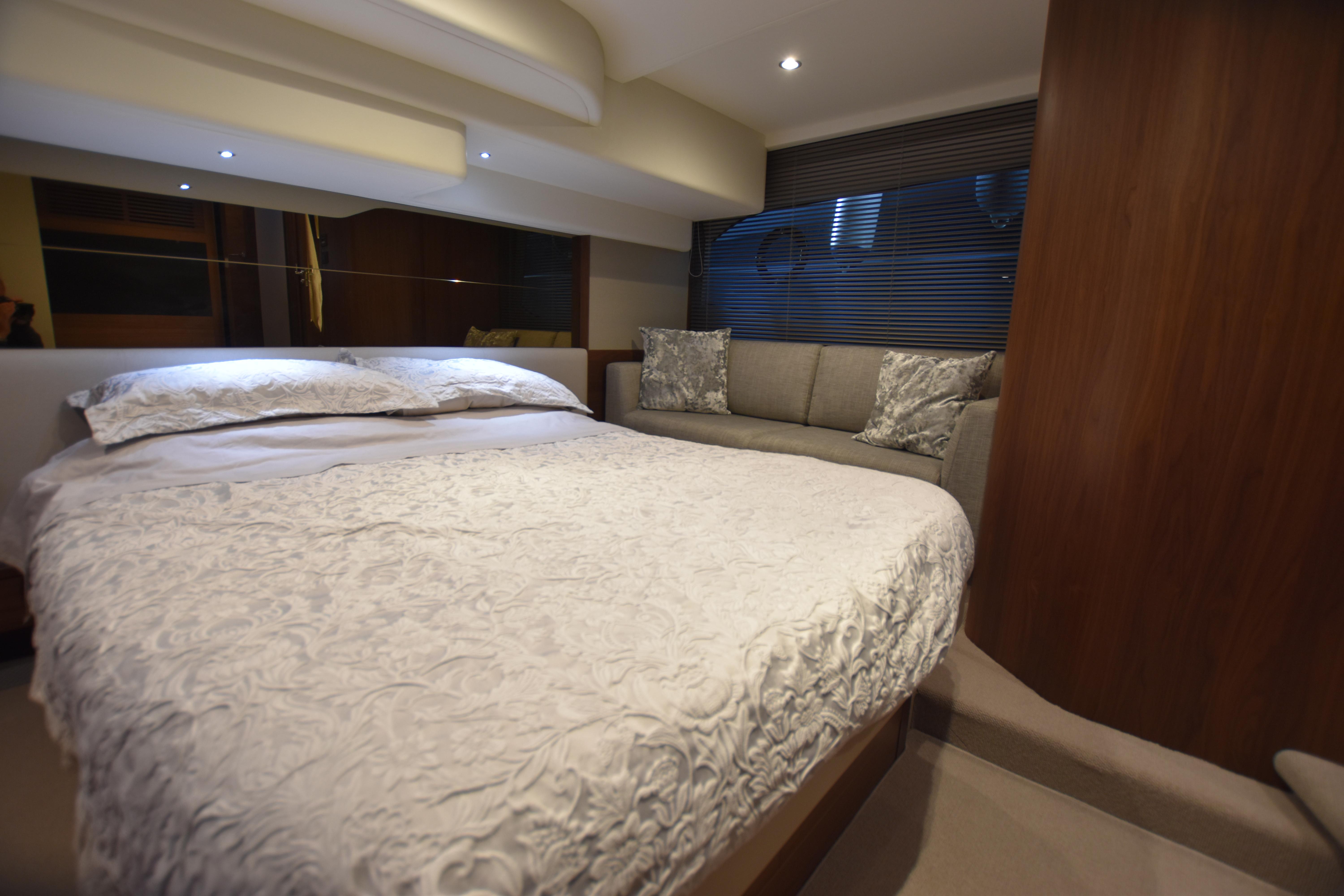 2021 Princess F50 Flybridge for sale - YachtWorld