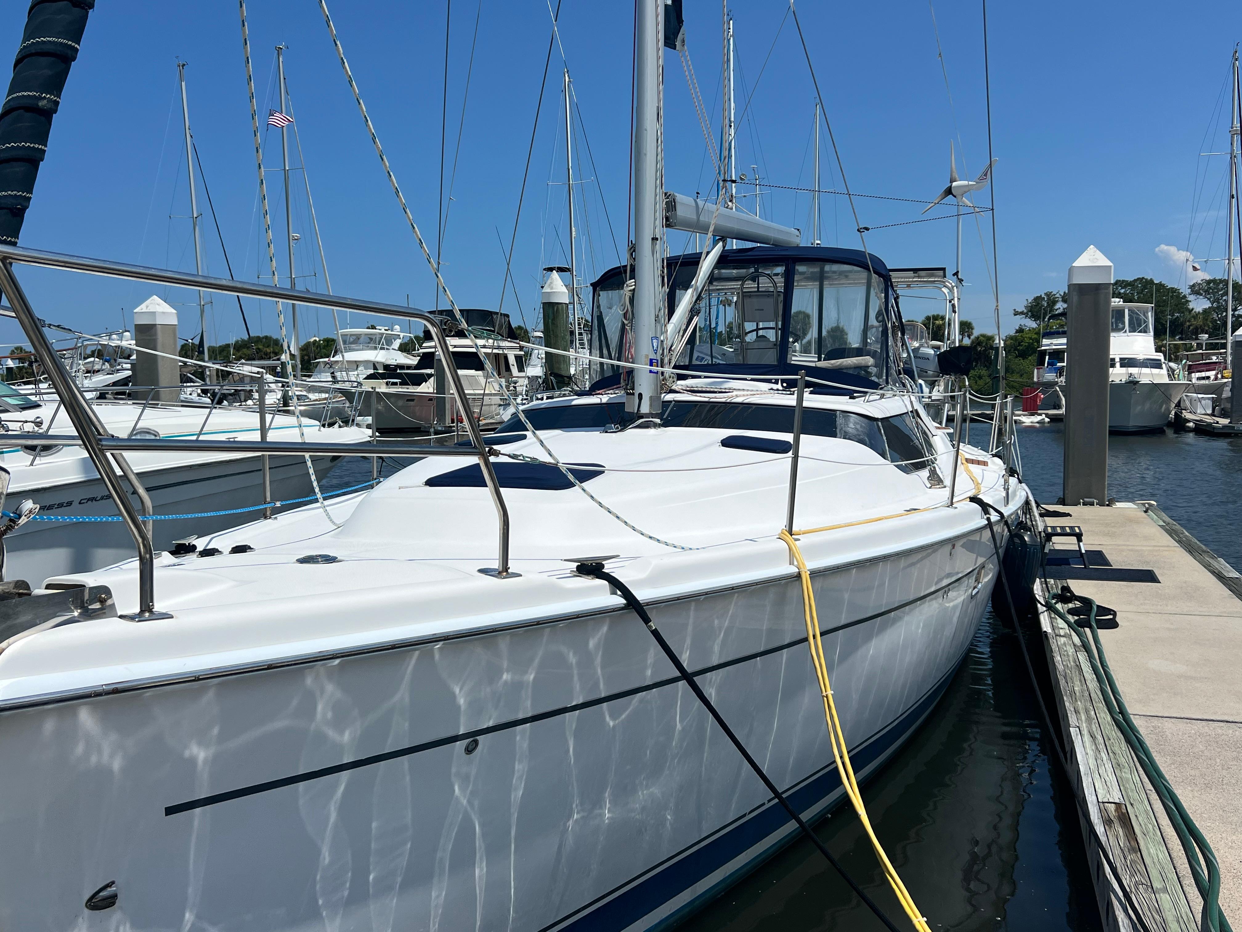 2010 Hunter 45cc Sloop for sale - YachtWorld