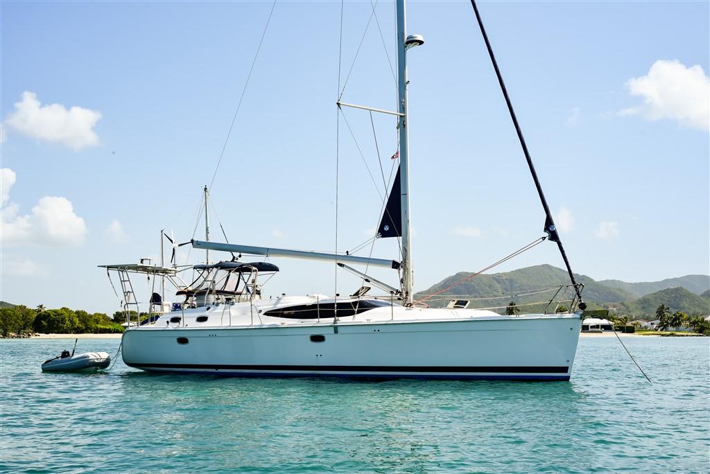 2011 Hunter 50 Center Cockpit Cruiser for sale - YachtWorld
