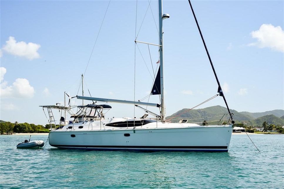 2011 Hunter 50 Center Cockpit Cruiser for sale - YachtWorld