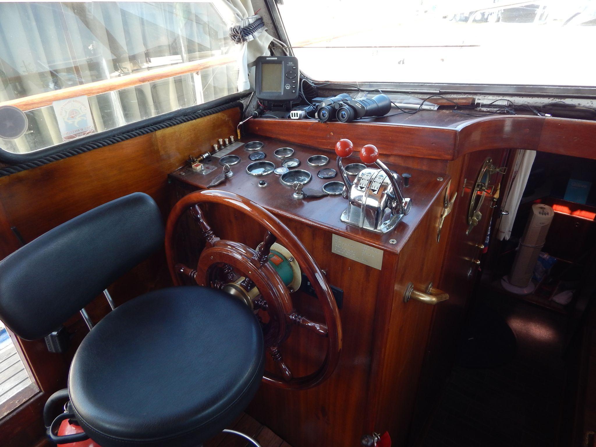 1976 Dutch Steel Motor Cruiser Croiseurs fluviaux à vendre - YachtWorld