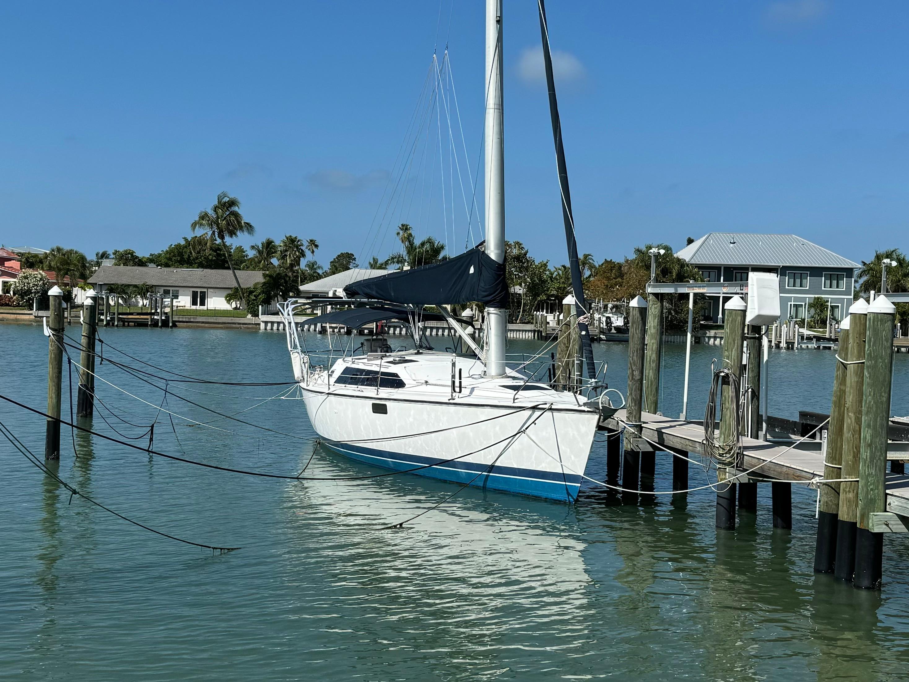 1993 Hunter Vision 36 Cruiser for sale - YachtWorld