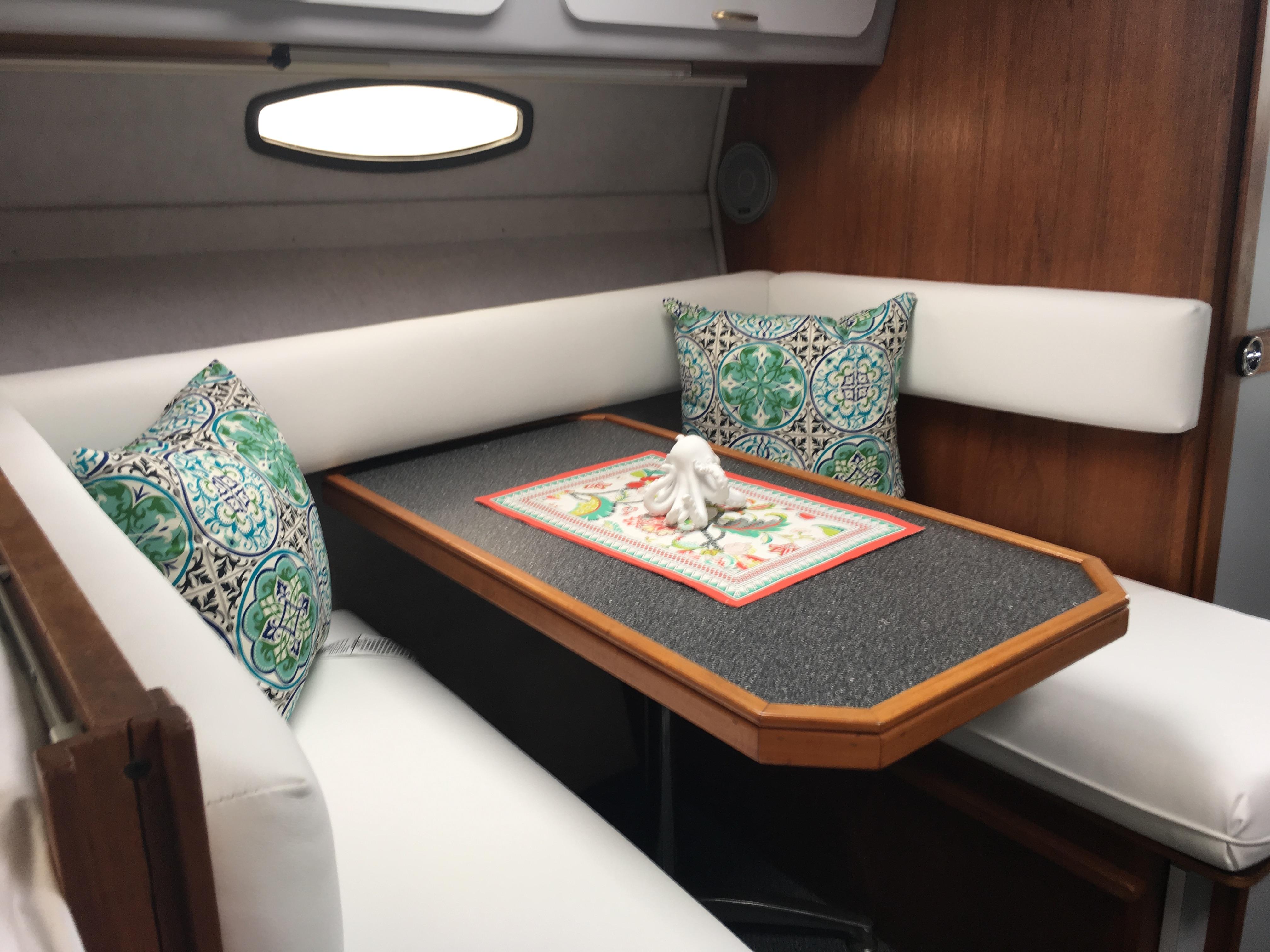 1989 Cruisers Yachts 3060 Rogue Express Cruiser for sale - YachtWorld