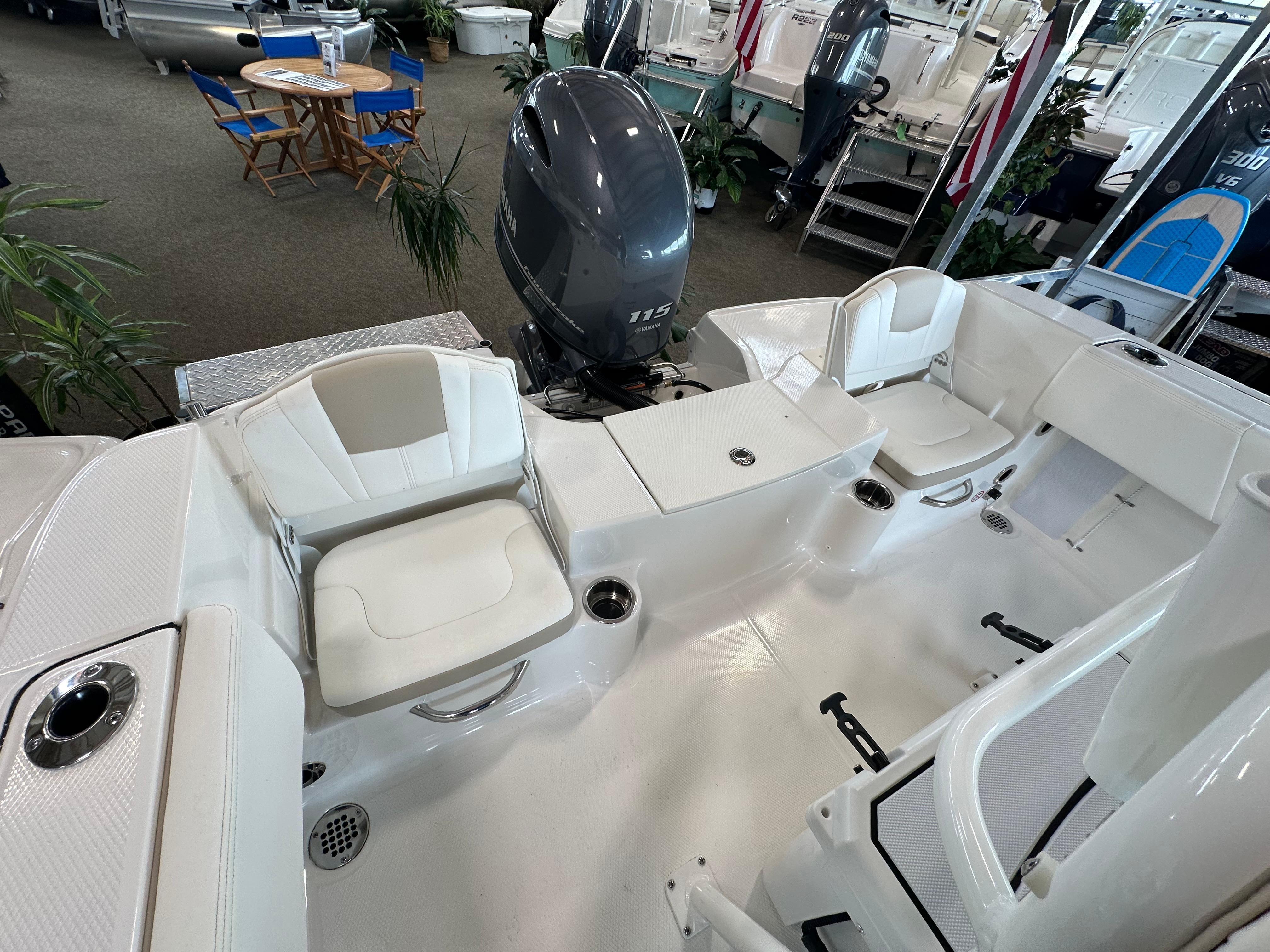 2024 Robalo R180 Center Console Center Console for sale - YachtWorld