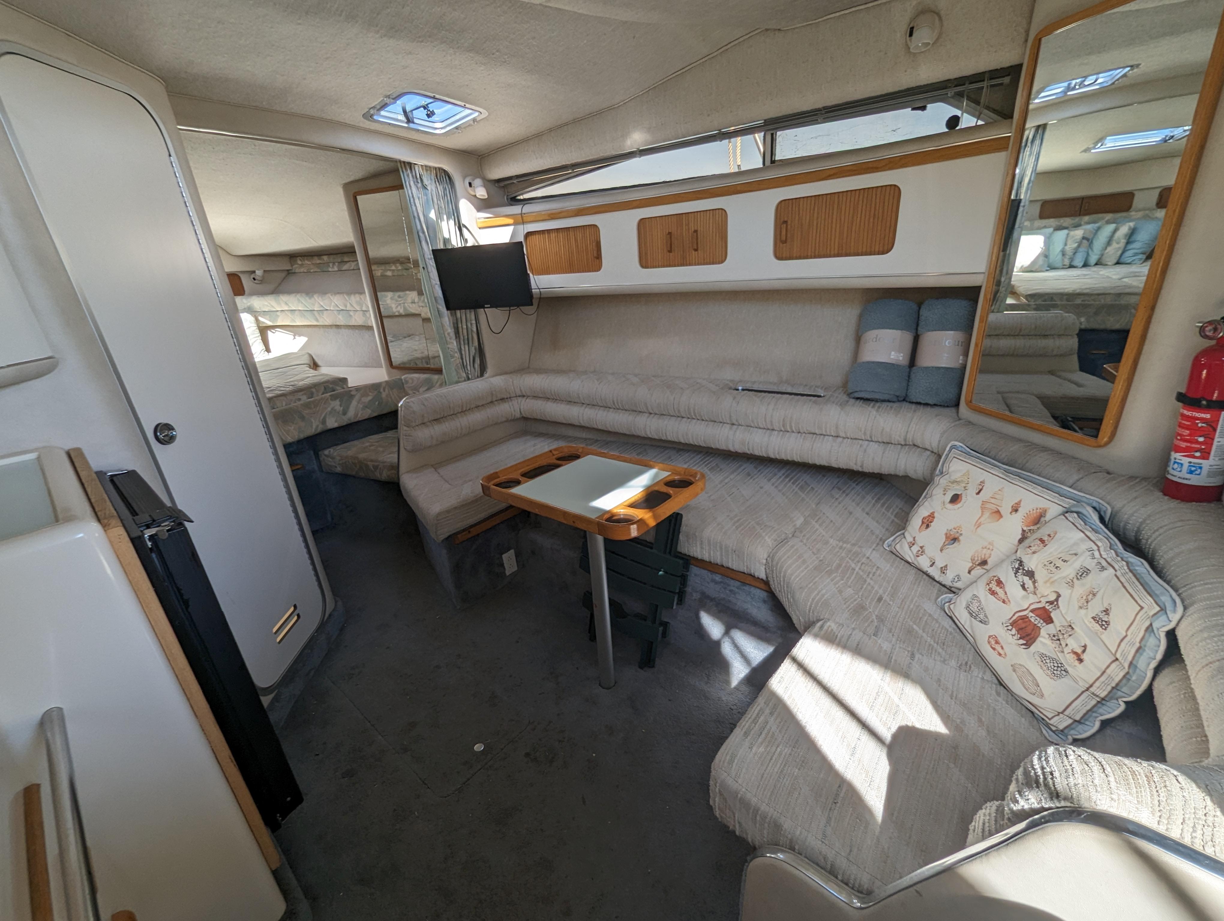 1992 Sea Ray 330 Express Cruiser Cruiser for sale - YachtWorld