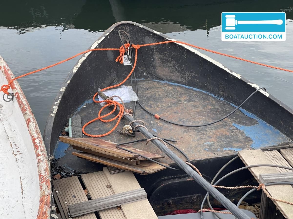 Occasion 1900 Vlet 350 | YachtFocus