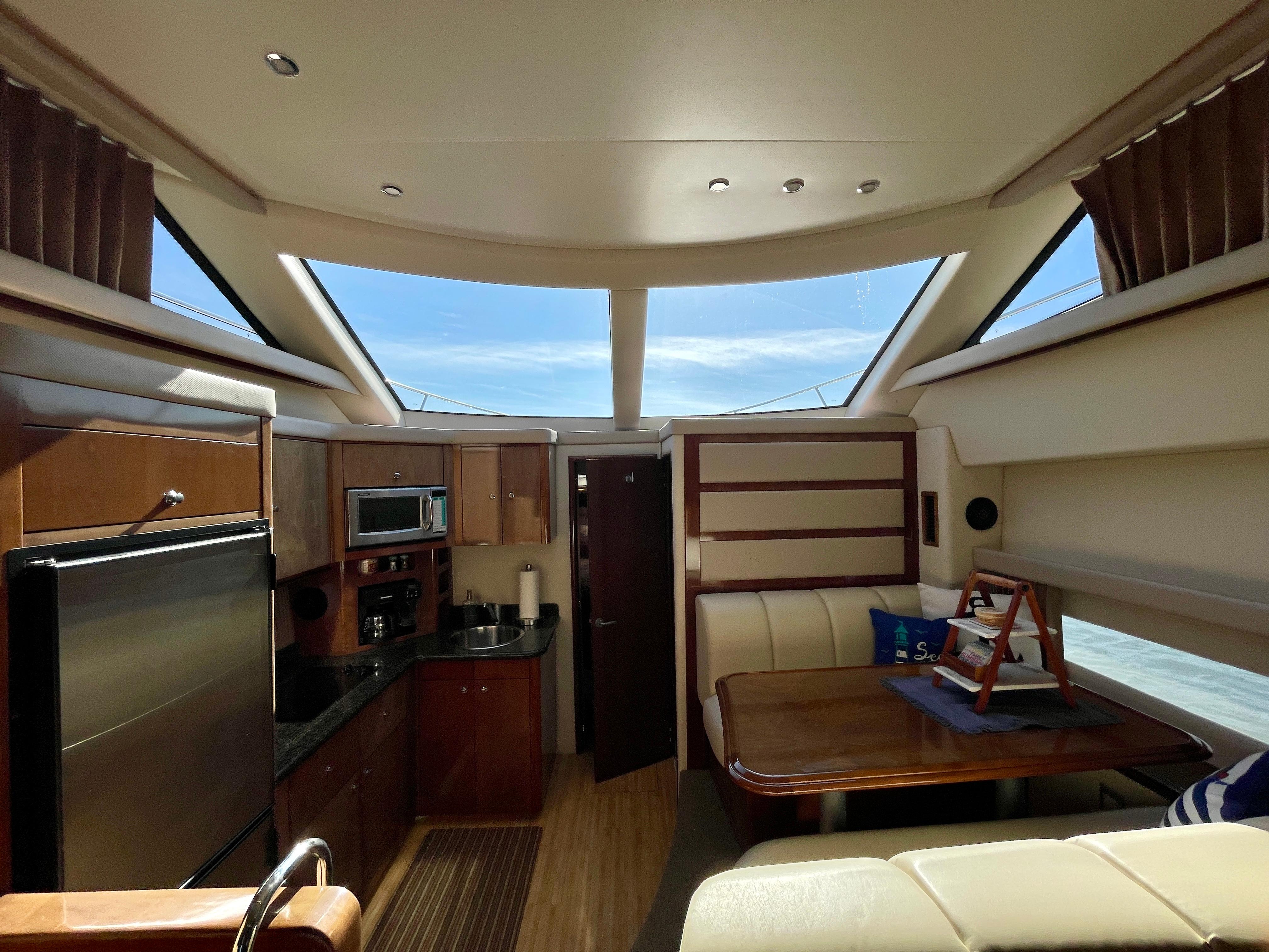 2007 Carver 43 Motor Yacht Motor Yacht for sale - YachtWorld