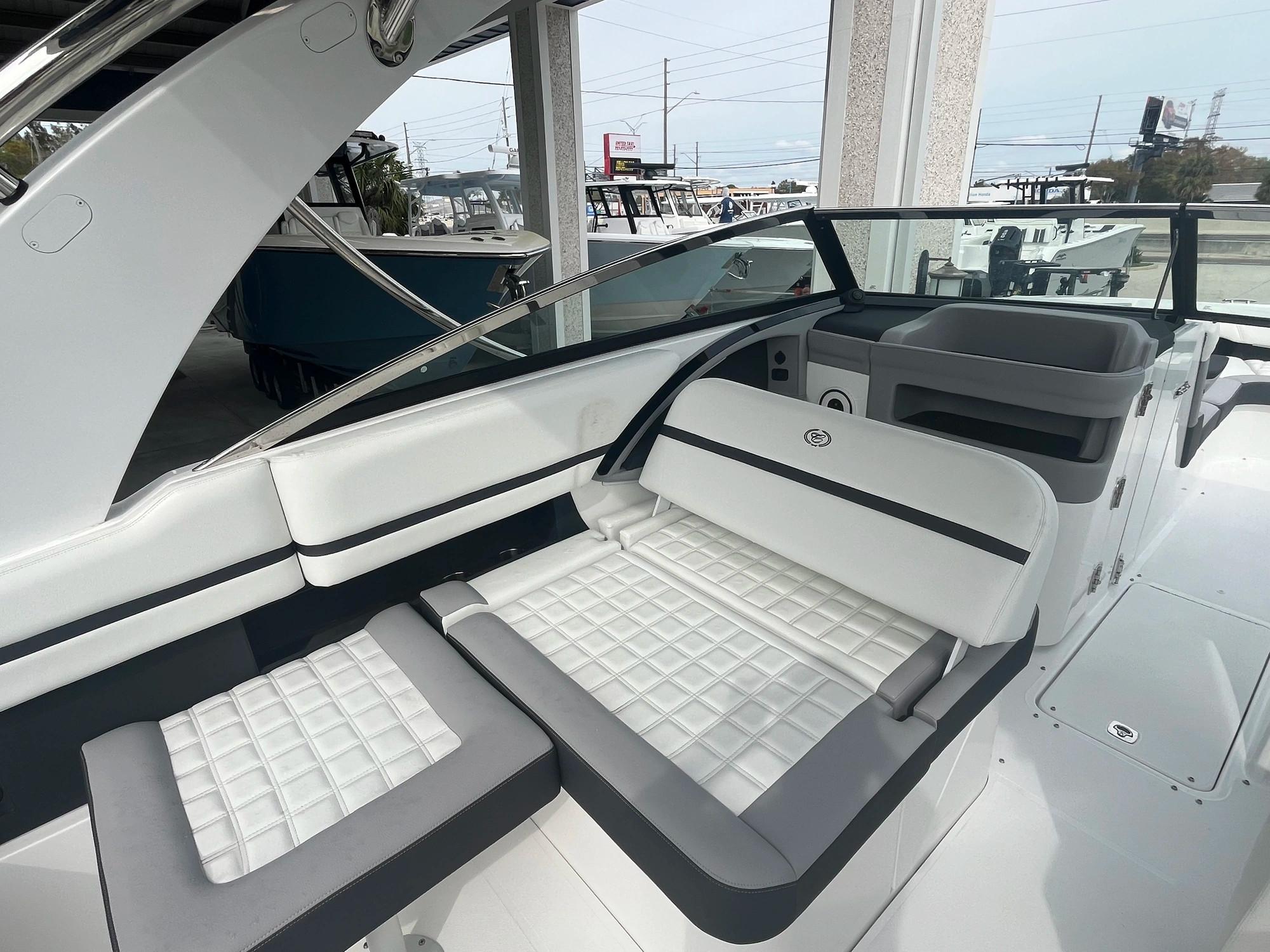 2024 Cobalt 30 SC Cruiser for sale - YachtWorld