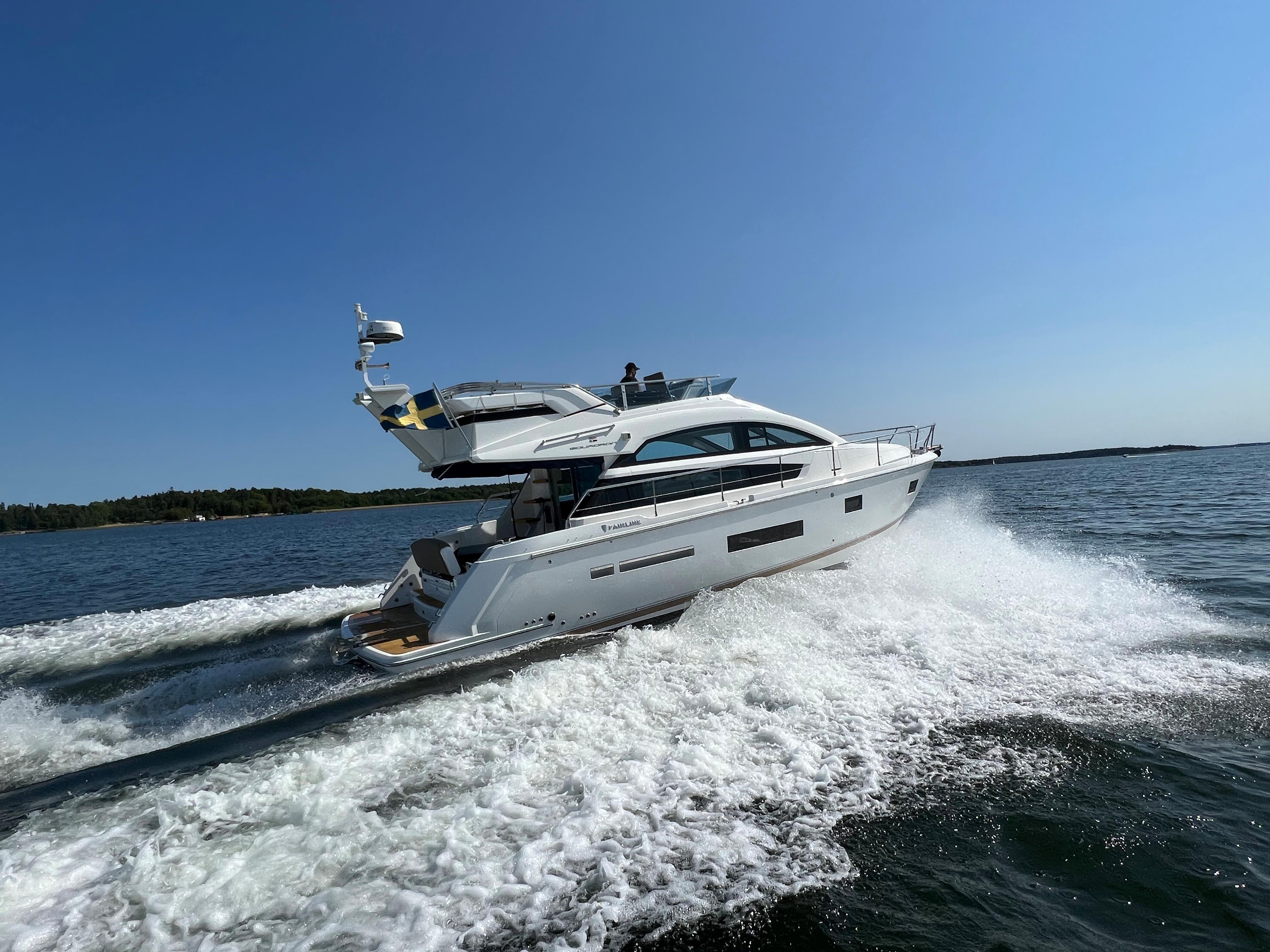 2013 Fairline Squadron 42 Flybridge Boot Kaufen - YachtWorld
