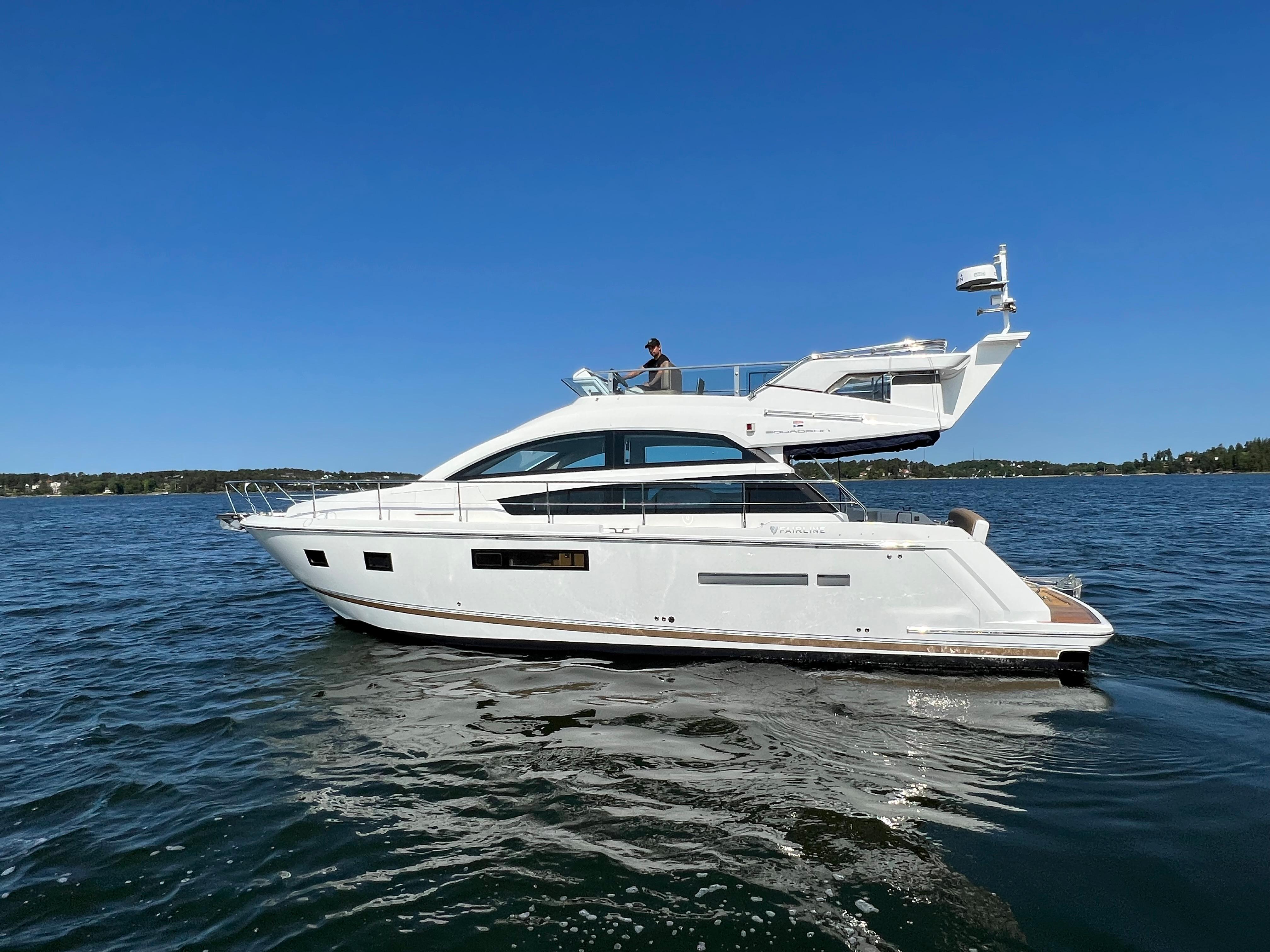 2013 Fairline Squadron 42 Flybridge for sale - YachtWorld