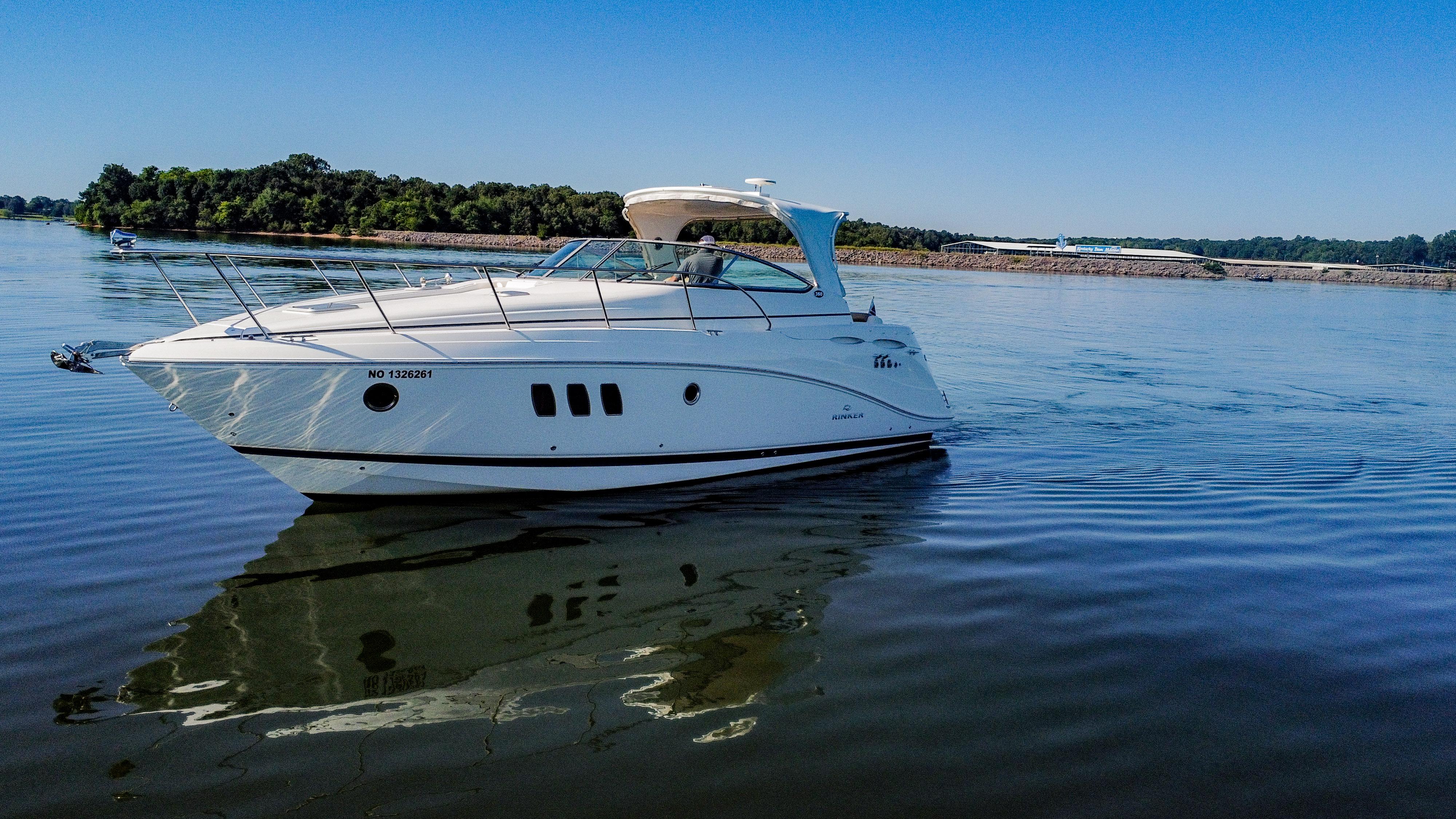 2009 Rinker 360 Express Cruiser Express Cruiser for sale - YachtWorld