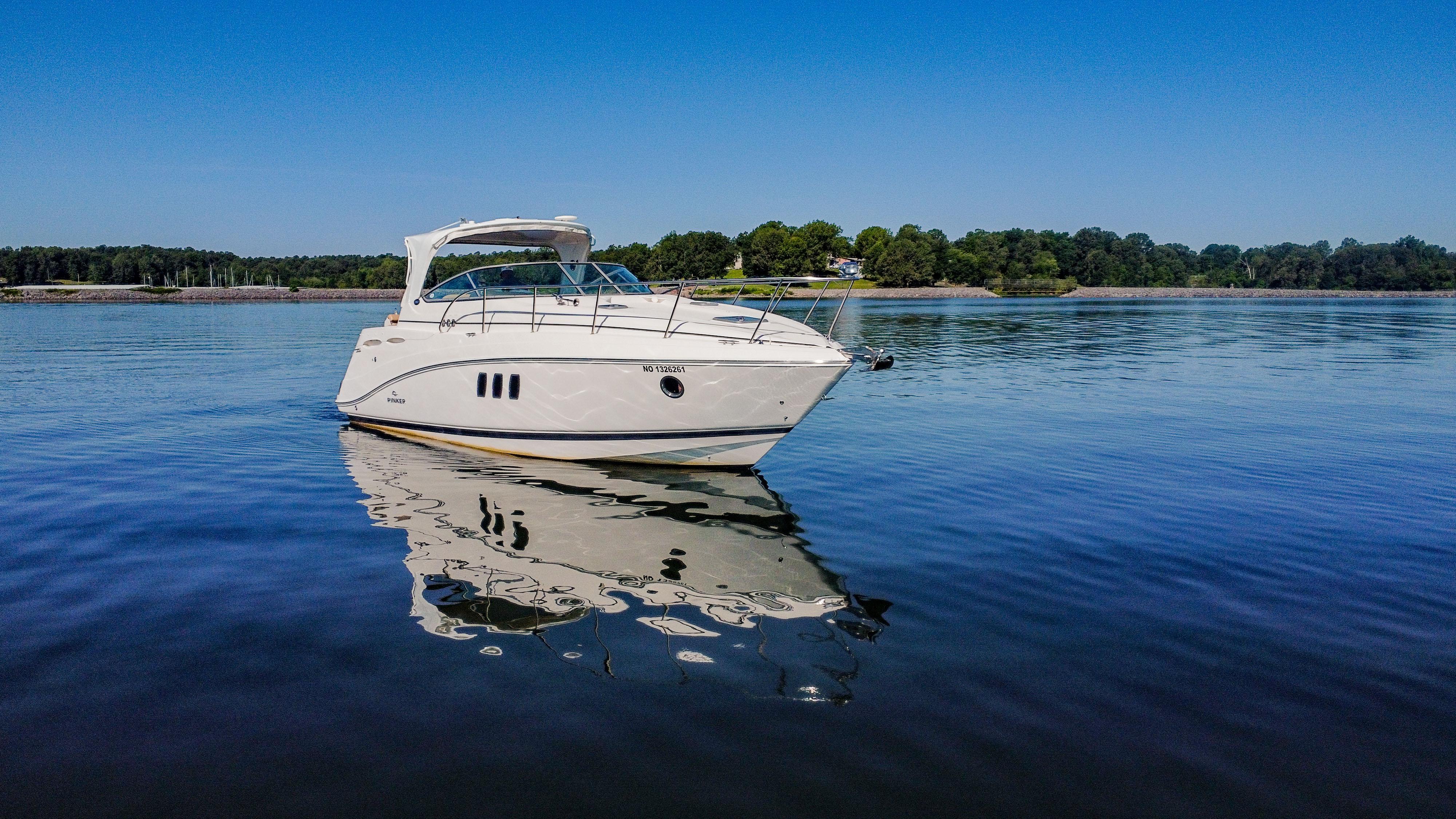2009 Rinker 360 Express Cruiser Express Cruiser for sale - YachtWorld