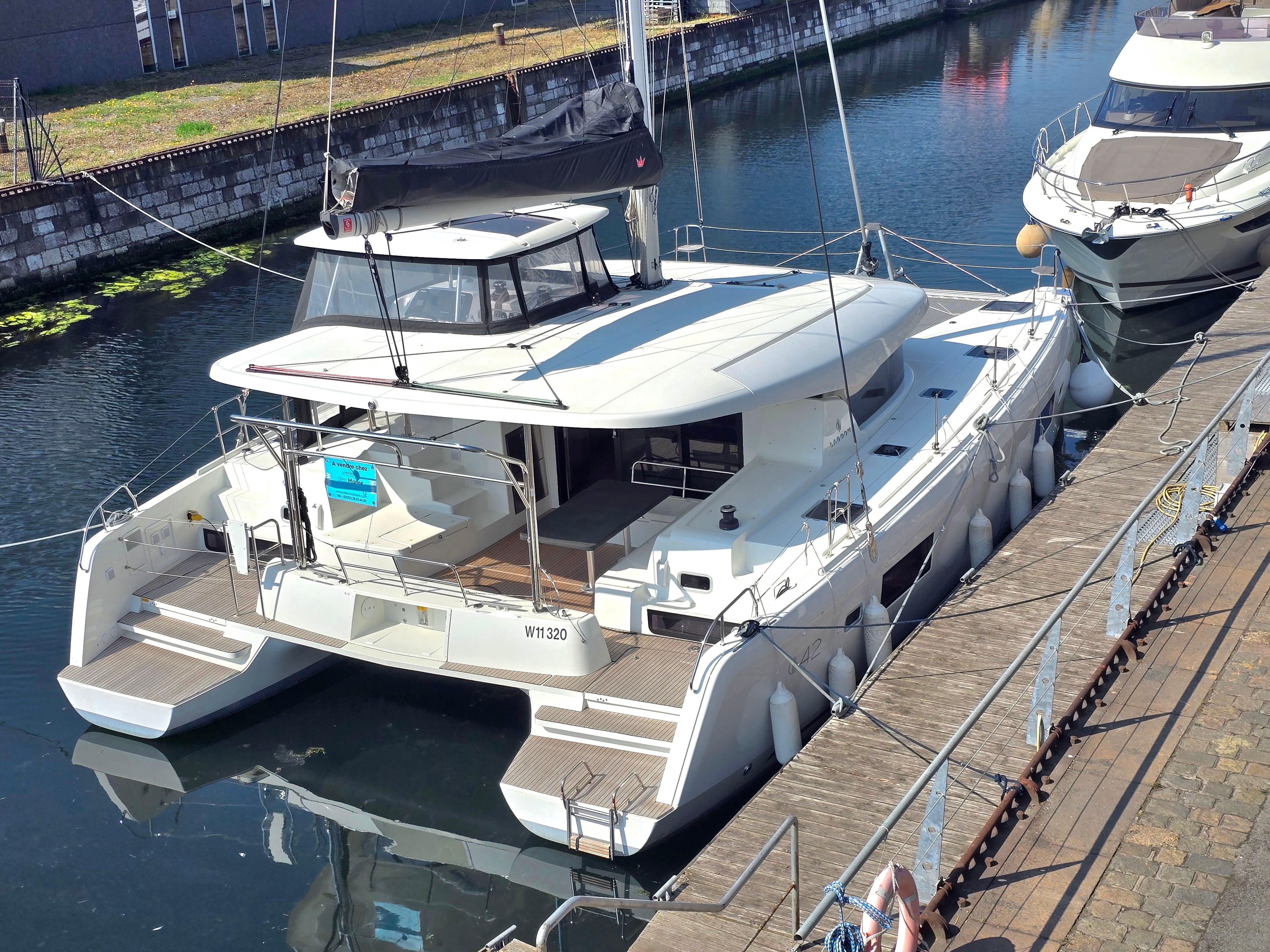 New Lagoon 42 - iNautia